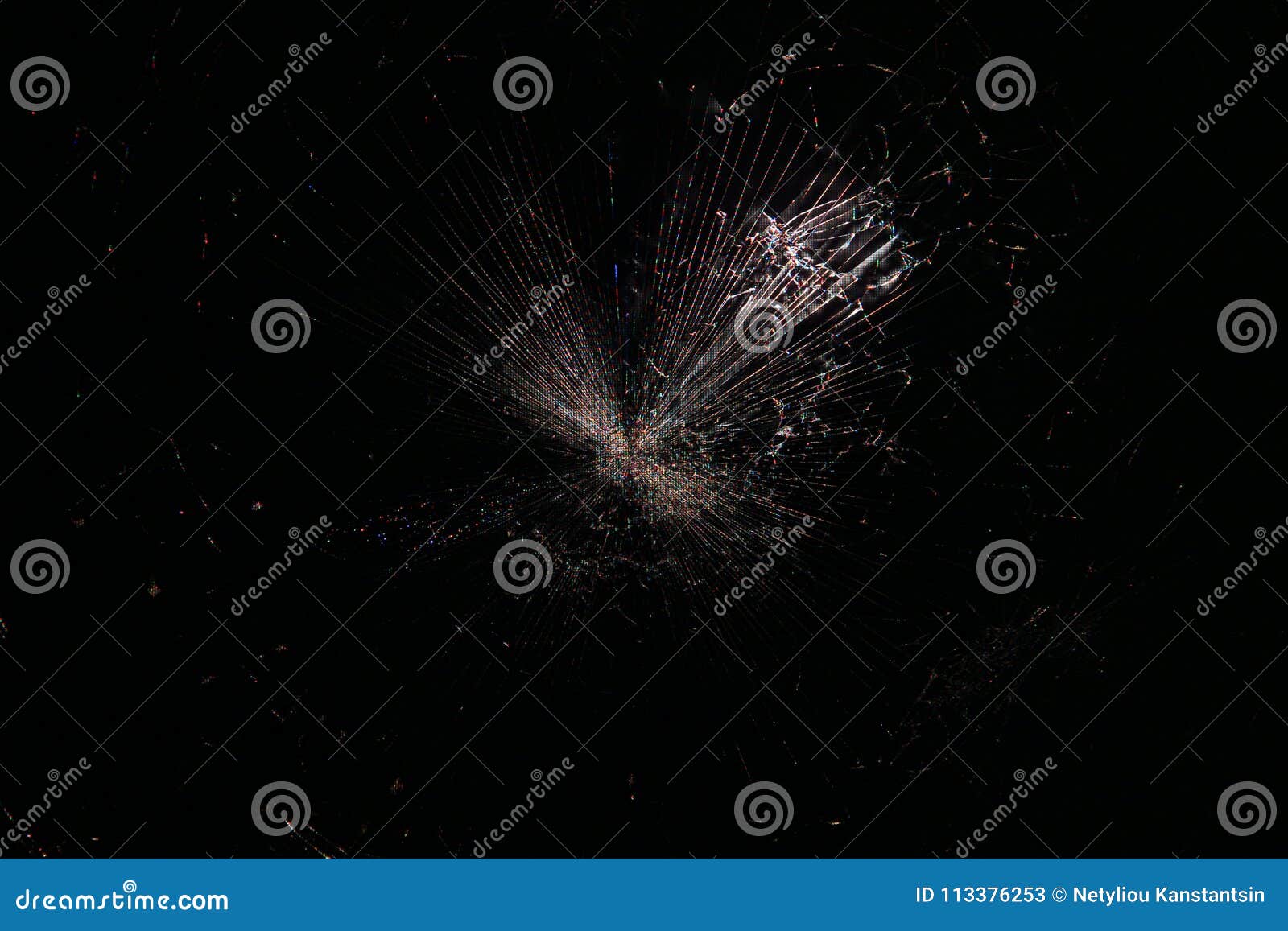 Tela quebrada imagem de stock. Imagem de gracejo, branco - 113376253