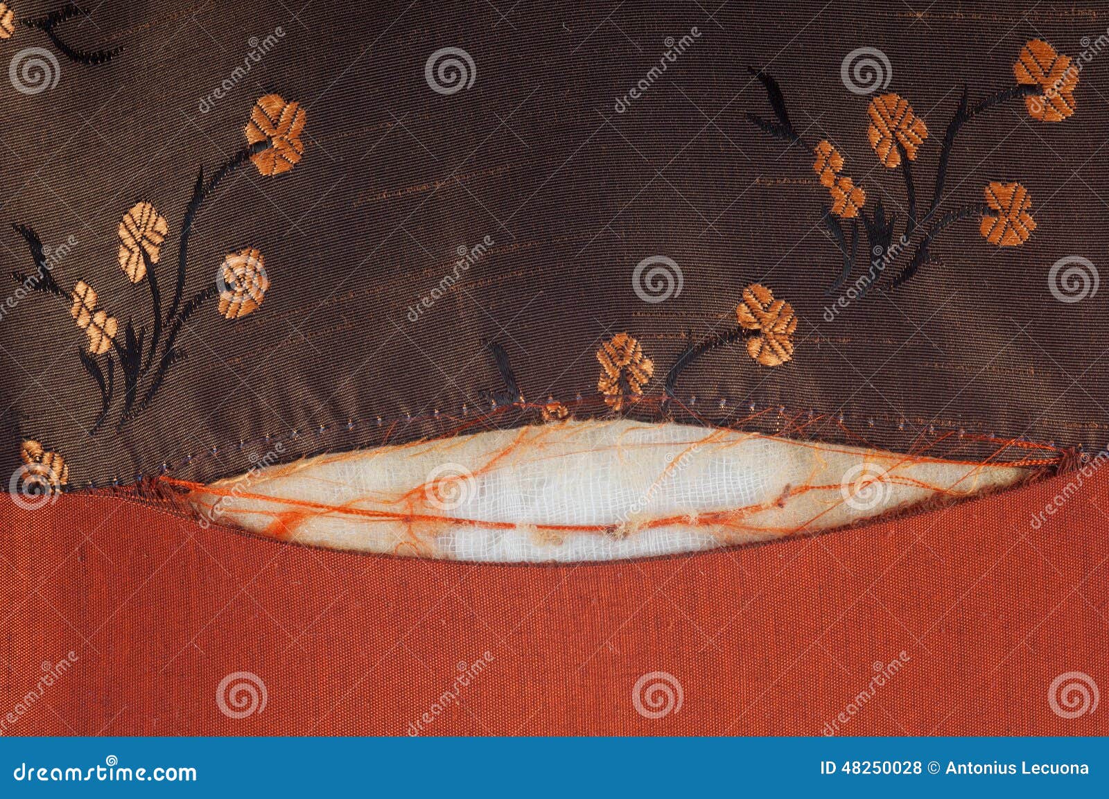 Tela rasgada distante foto de stock. Imagem de tricô - 48250028