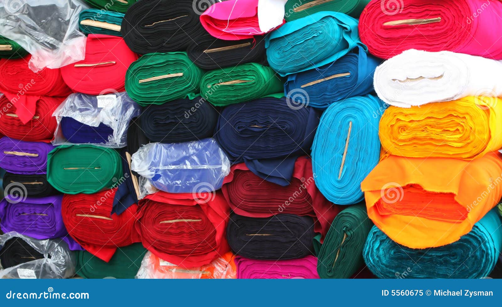 Tela Rolls imagen de archivo. Imagen de armadura, color - 5560675