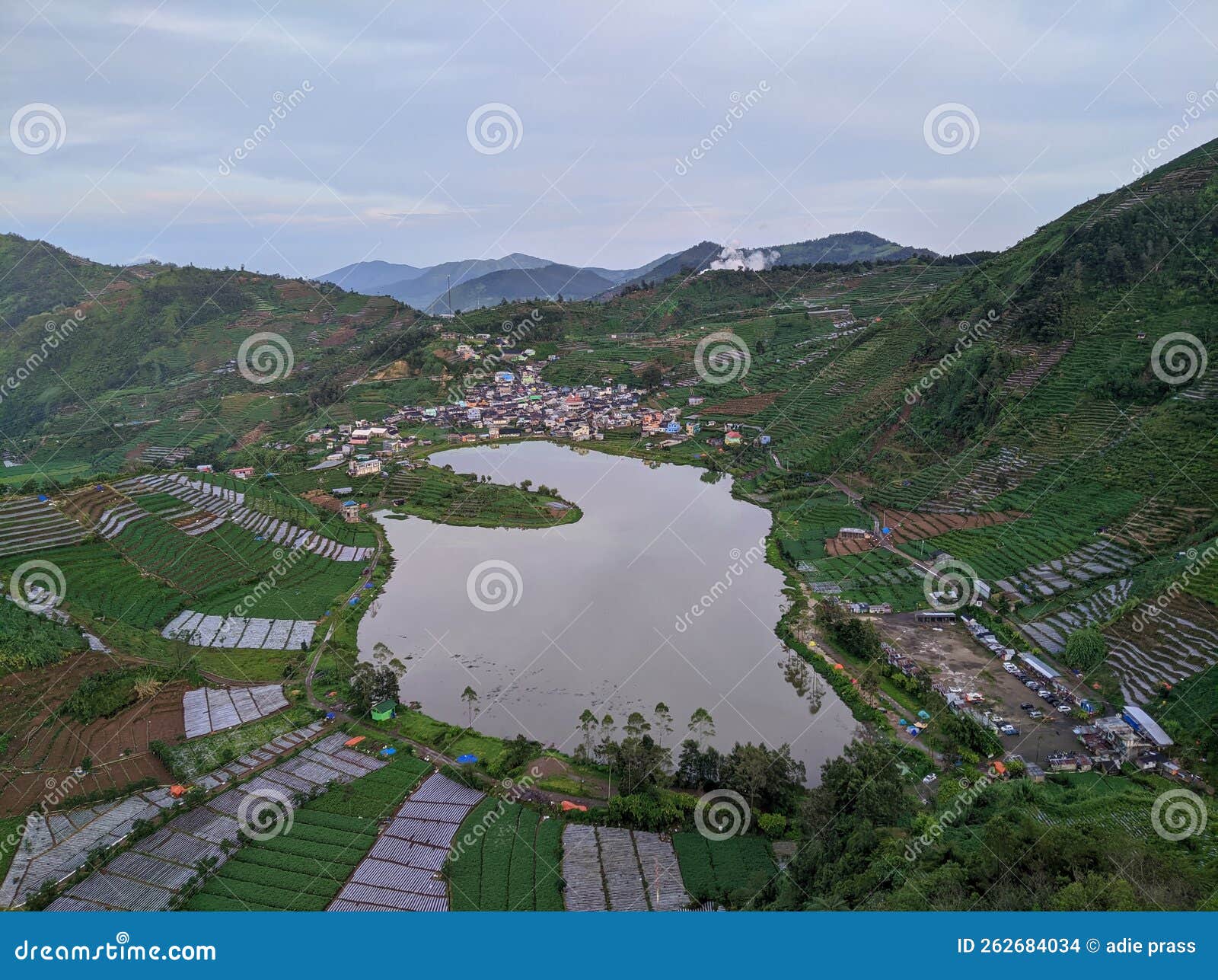 Telaga Cebong Sikuri Wonosobo Indonesia Foto de archivo - Imagen de ...