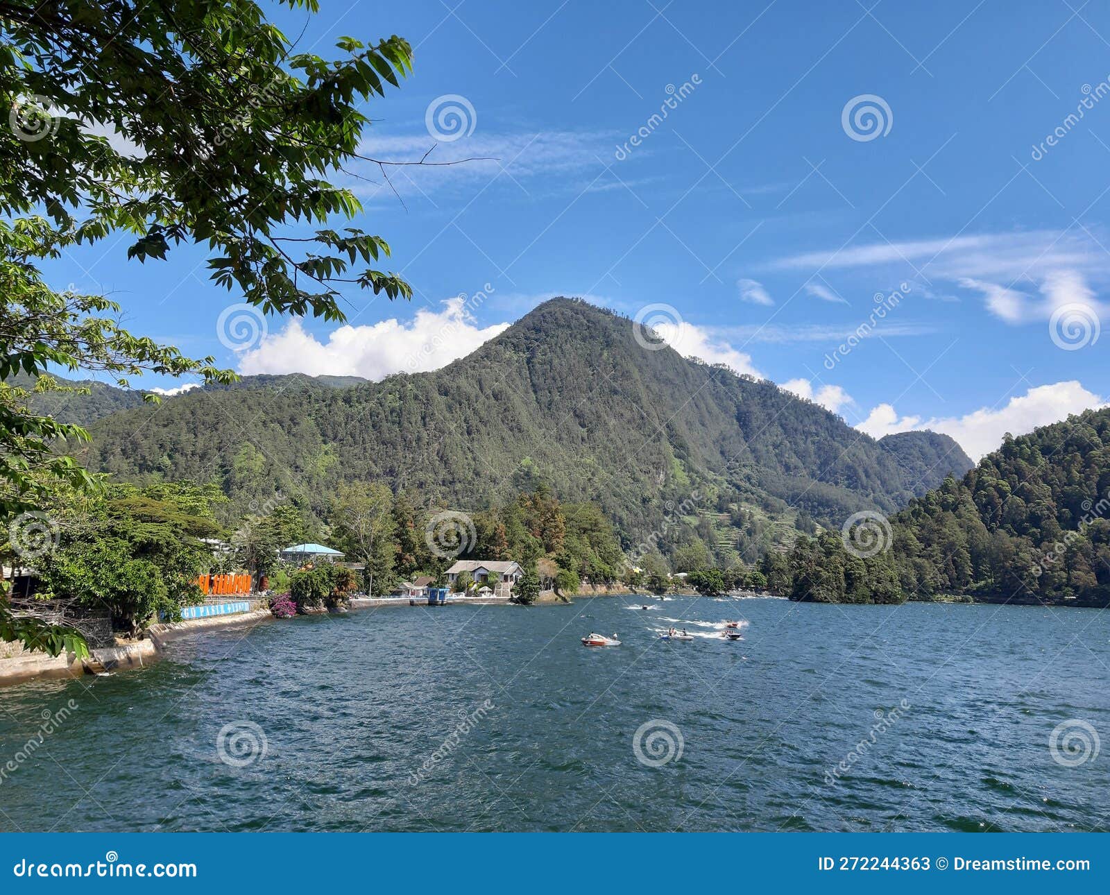 Telaga Sarangan Sarangan Lake Indonesia Imagen de archivo - Imagen de ...