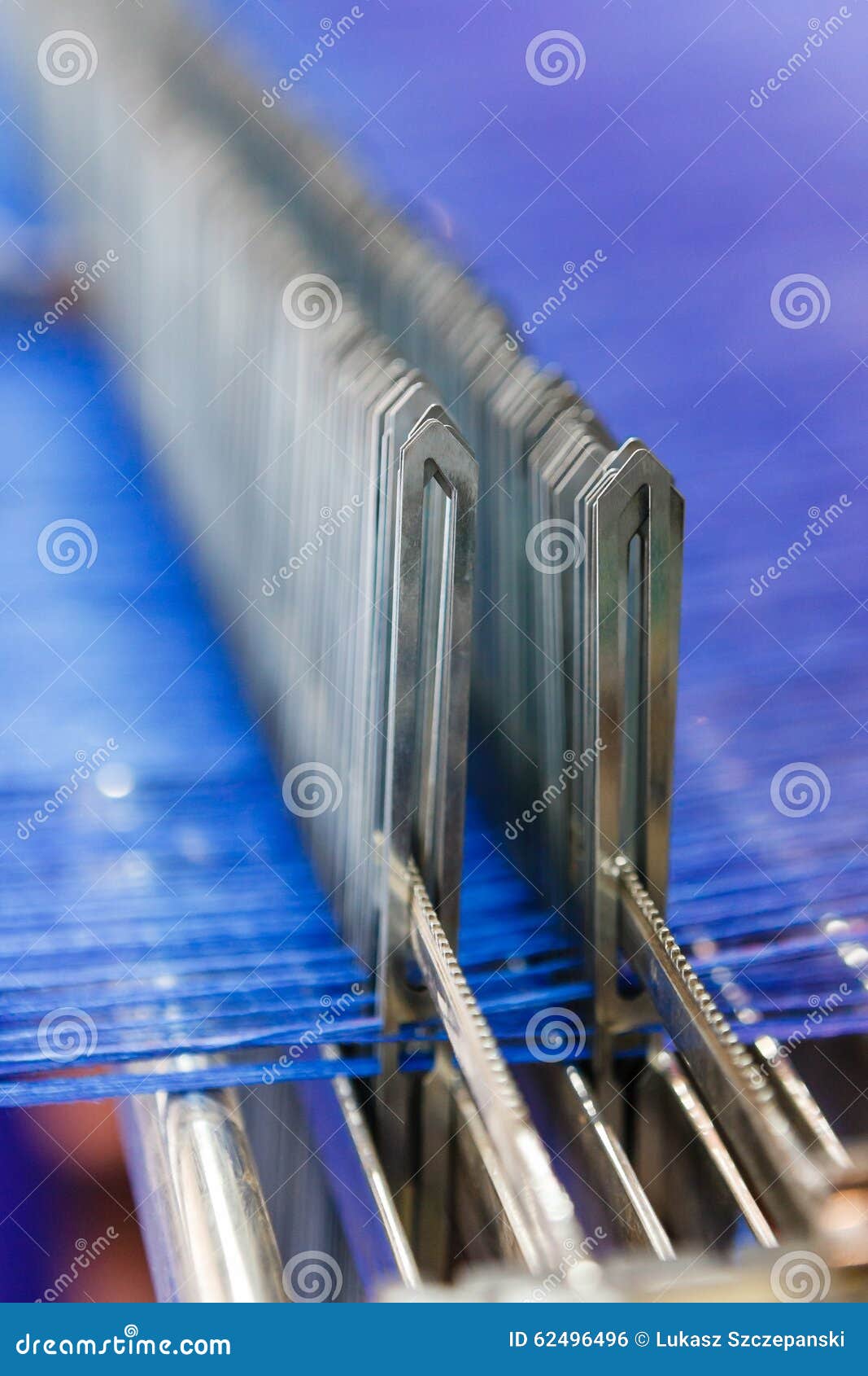 Telares Modernos Con Macro Azul Del Hilo Foto de archivo - Imagen de ...