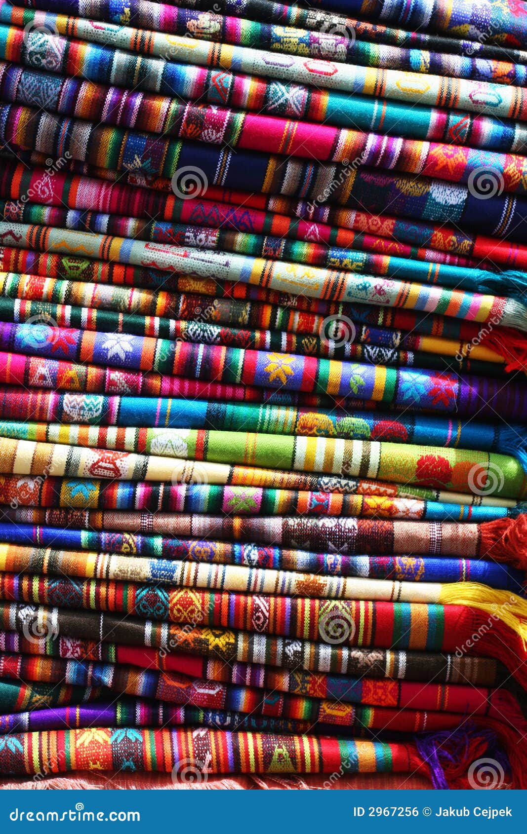 Telas coloridas foto de archivo. Imagen de color, colores - 2967256