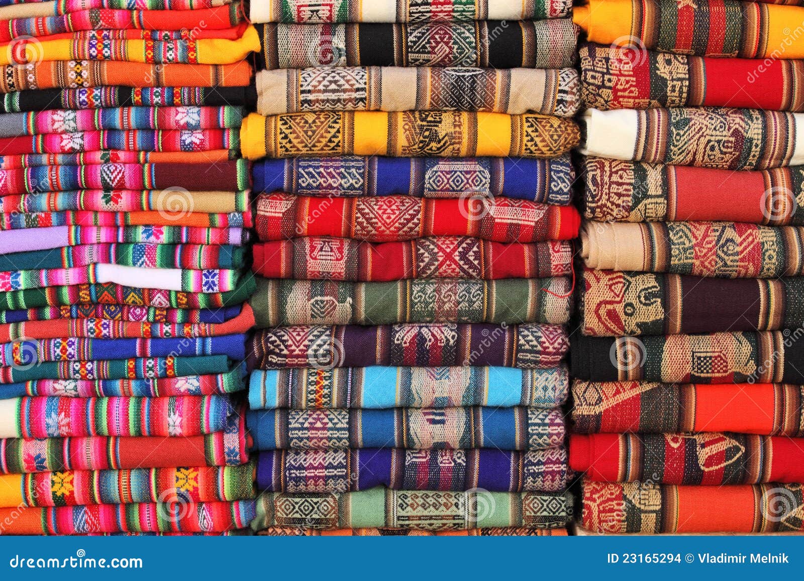 Telas Tradicionais Da Região Andina Foto de Stock - Imagem de pano ...