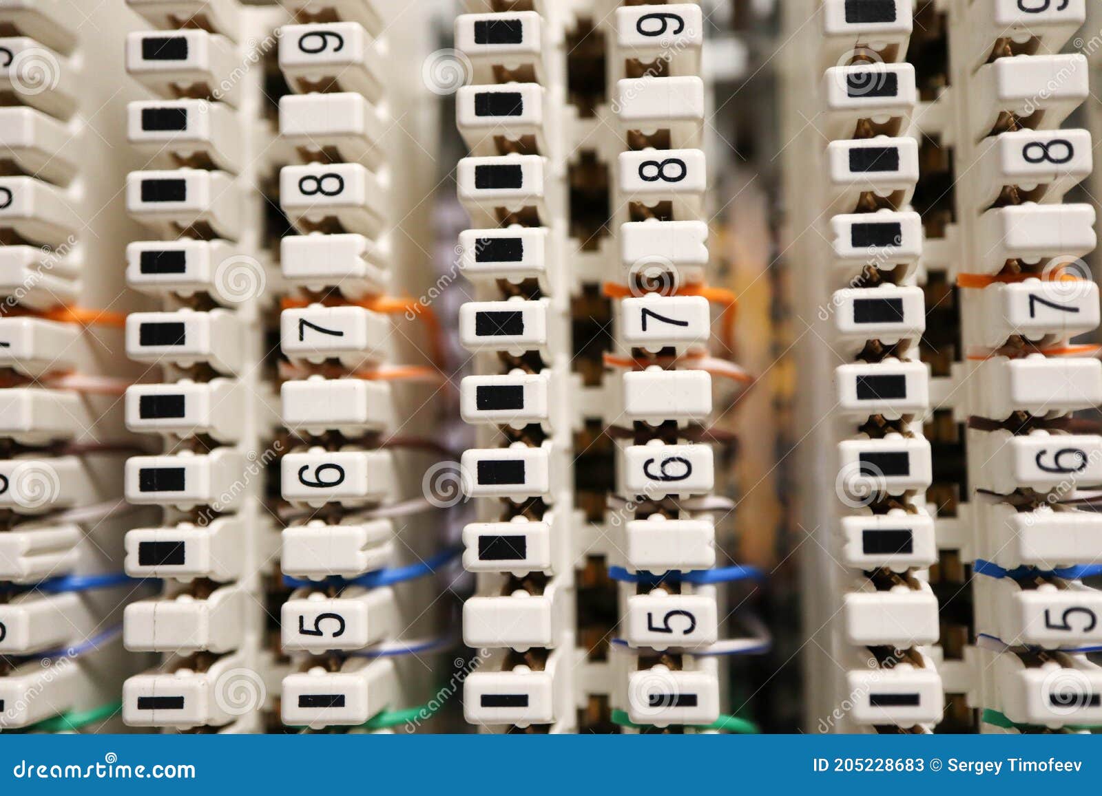 Telecom Quick Connect Punchdown Blocks with Colorful Solid Copper ...