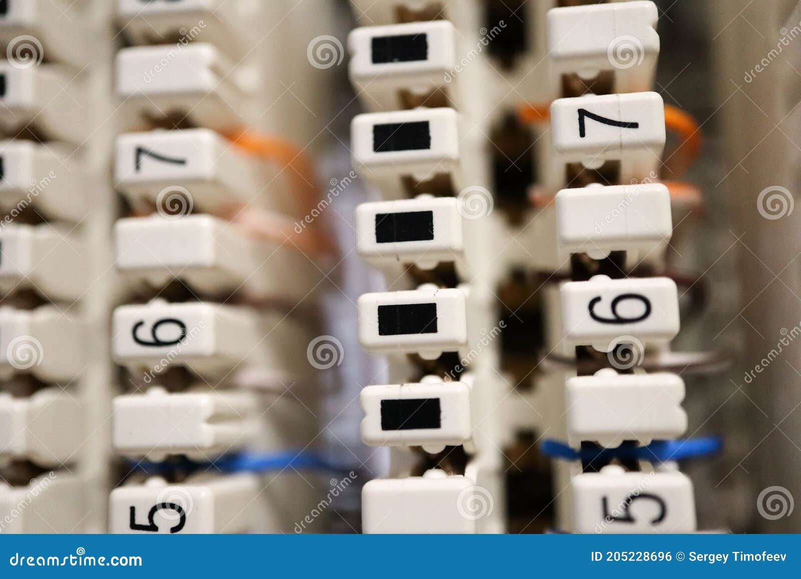 Telecom Quick Connect Punchdown Blocks with Colorful Solid Copper ...