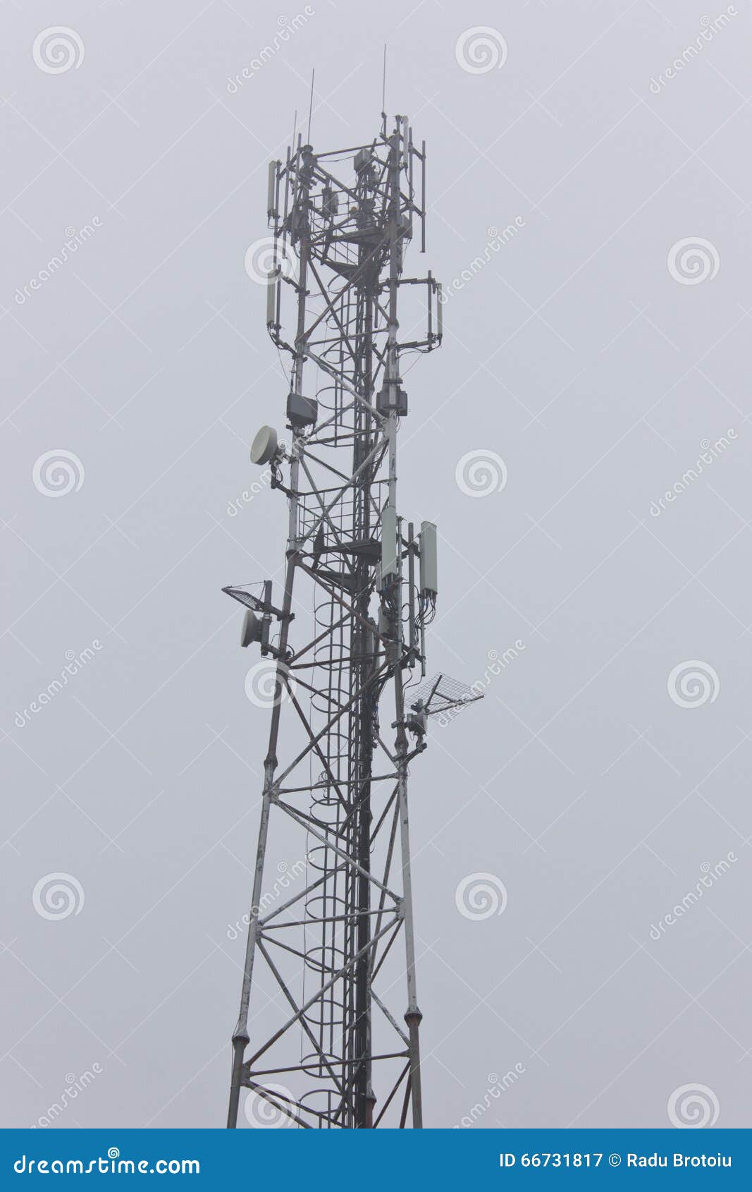 Telecommunication antenna stock image. Image of antenna - 66731817