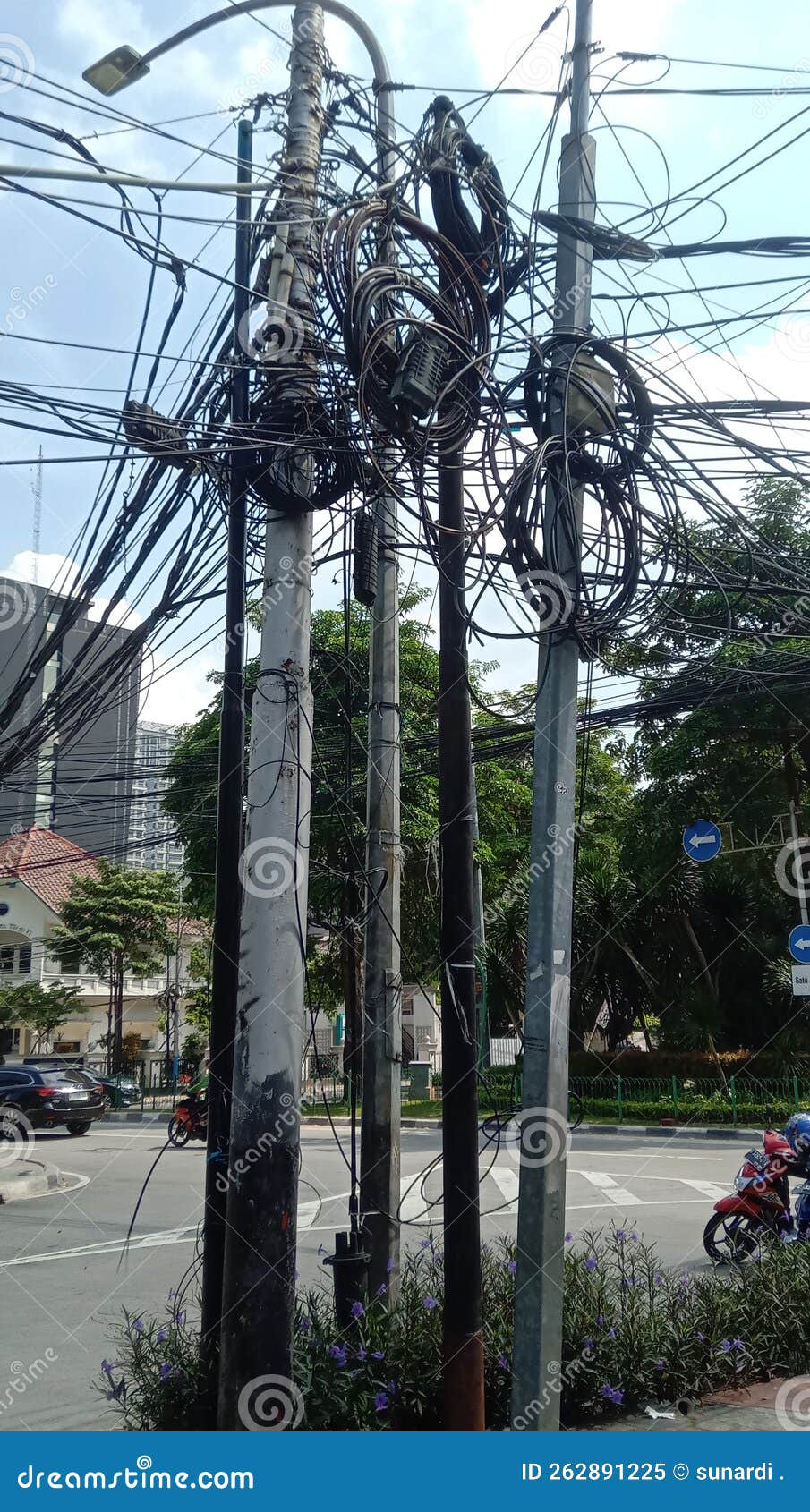 Telecommunication Cable Tower Stock Image - Image of tall, plant: 262891225