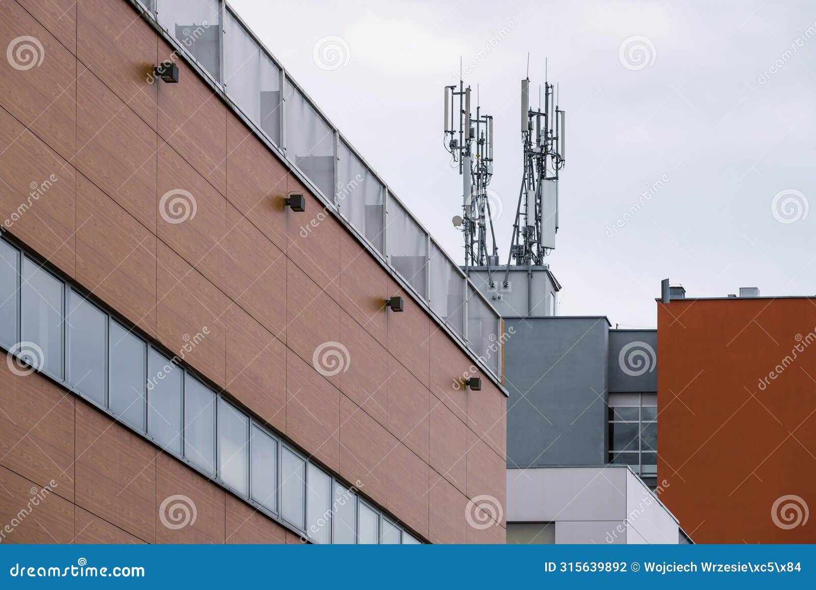 TELECOMMUNICATIONS NETWORK stock photo. Image of station - 315639892