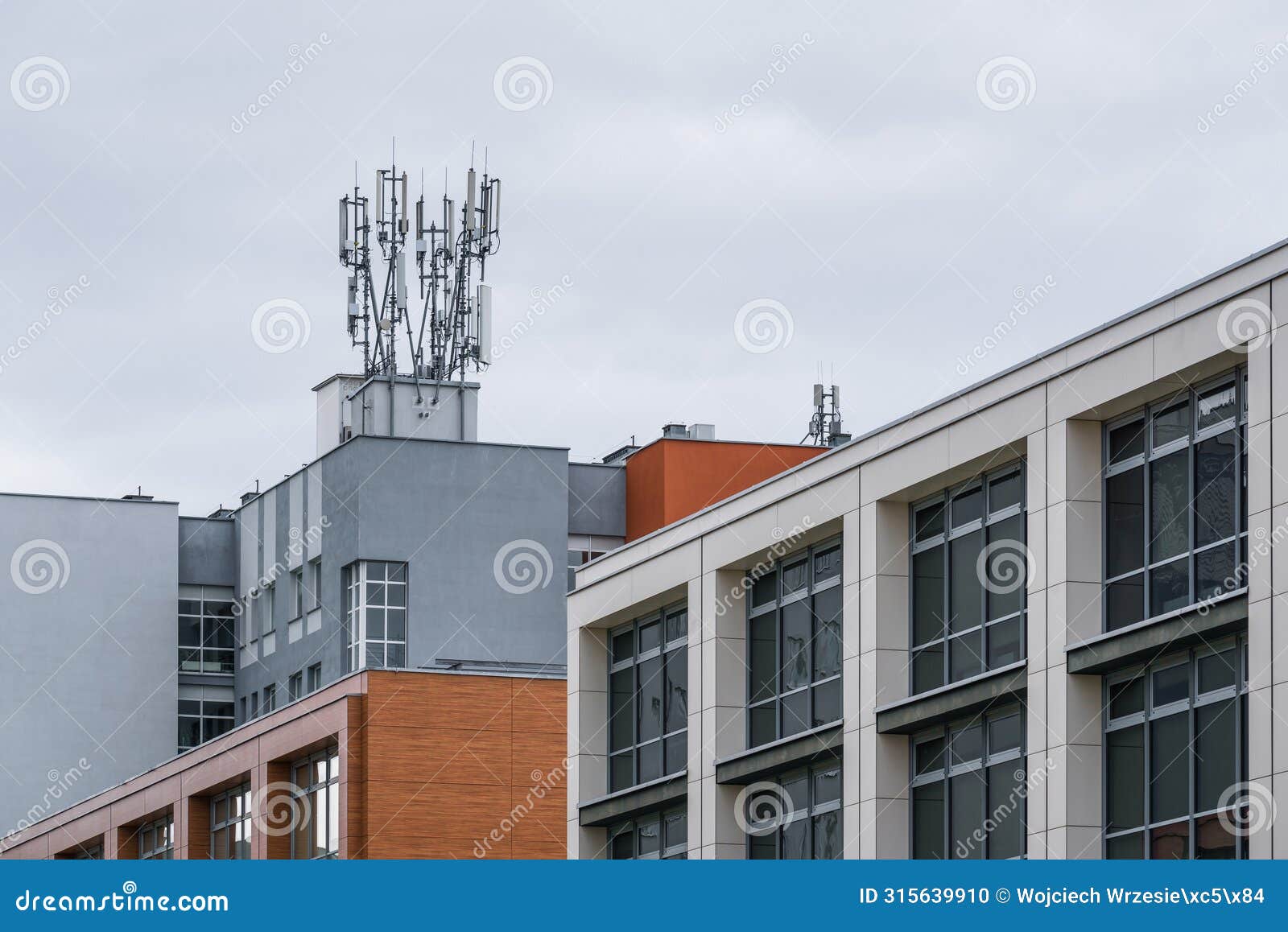TELECOMMUNICATIONS NETWORK stock photo. Image of roof - 315639910