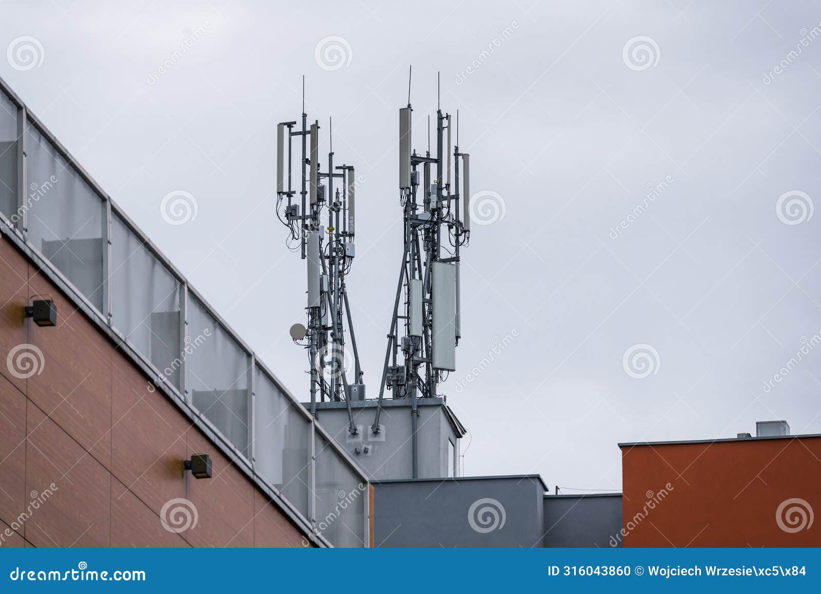 TELECOMMUNICATIONS NETWORK stock photo. Image of radio - 316043860