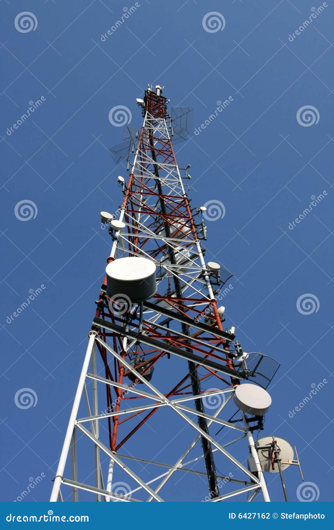 Relay Tower Transmitter Station Of 5g Internet And Telecommunication ...