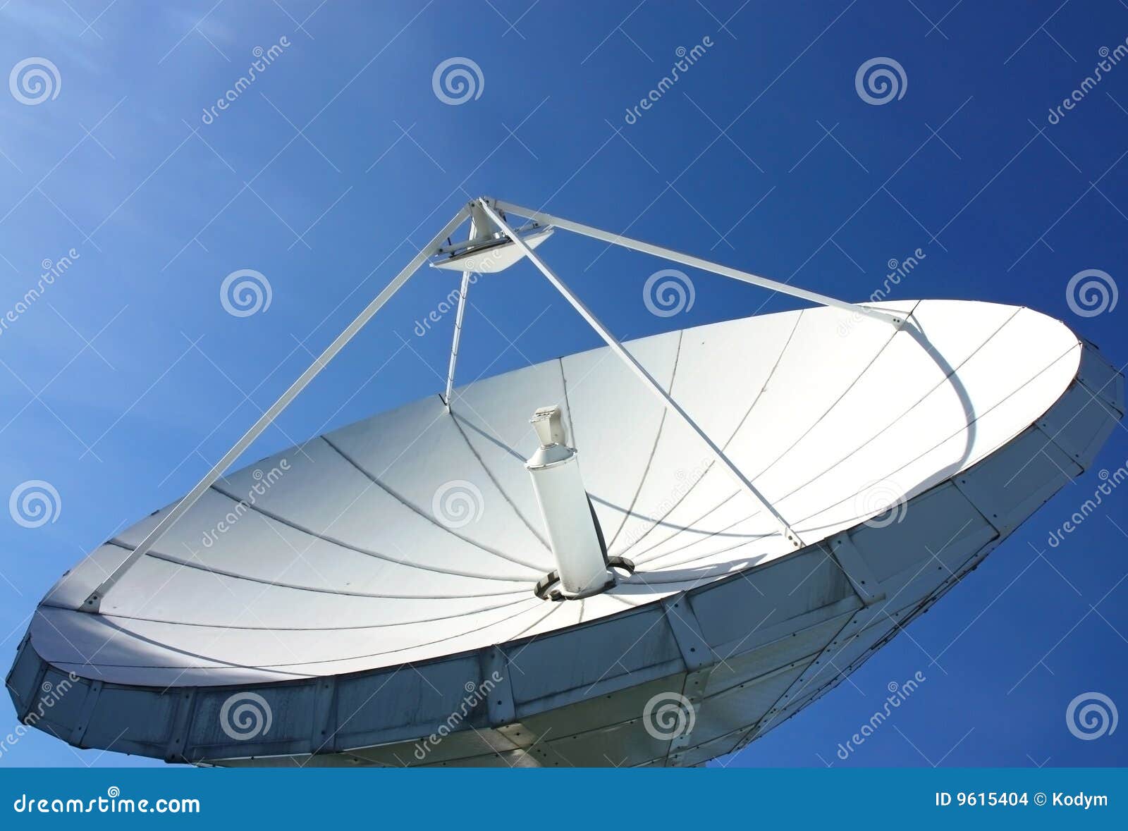Satellite Dish Receiver Stand On The Rooftop Of The Building Stock ...