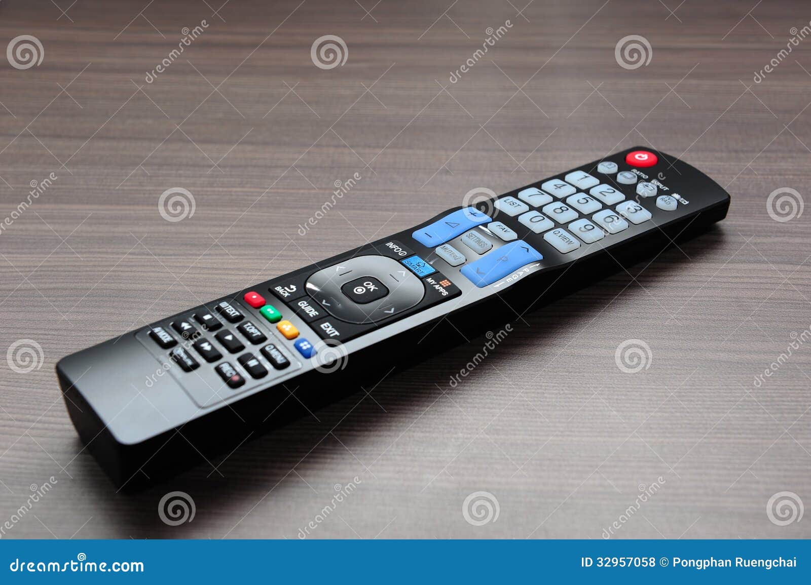 Telecontrol de la TV foto de archivo. Imagen de juego - 32957058