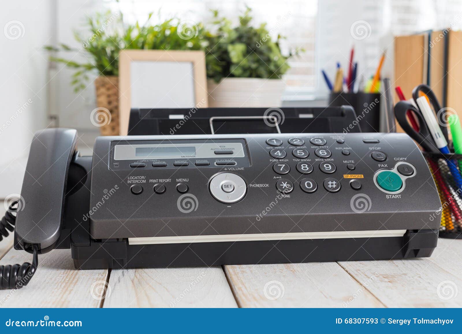 Telefax fotografering för bildbyråer. Bild av skärm, fotokopiator ...