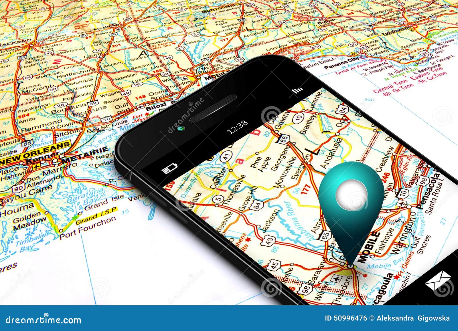 Telefone Celular Com Gps E Mapa No Fundo Foto de Stock - Imagem de ...