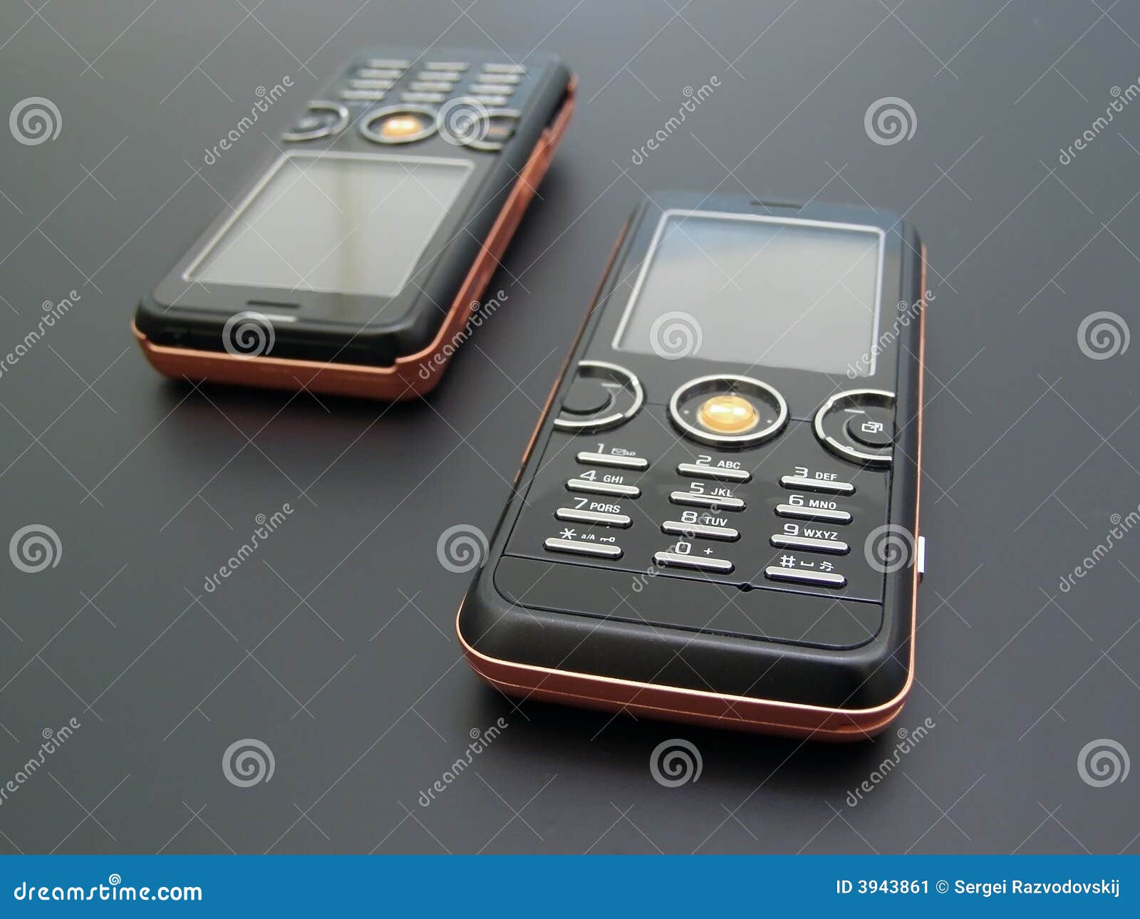 Telefoni mobili immagine stock. Immagine di tecnologia - 3943861
