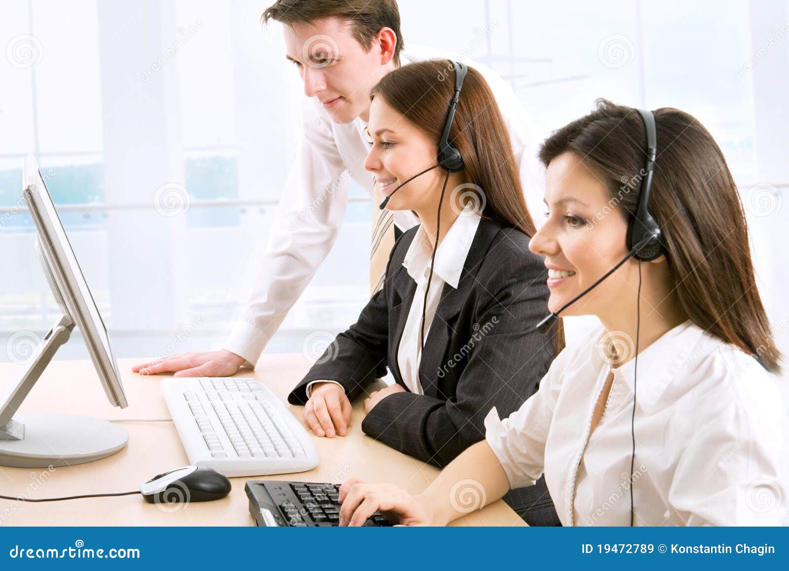 Telefonistas imagen de archivo. Imagen de hombre, llamada - 19472789