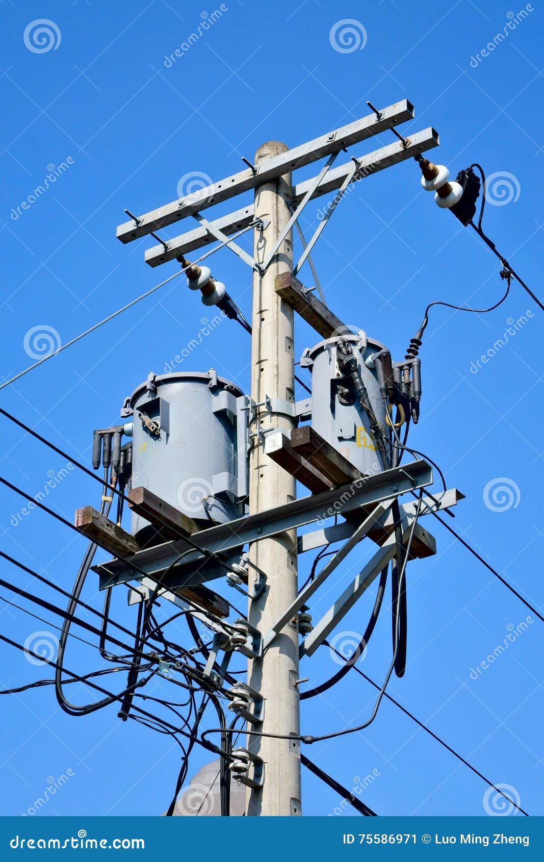 Telefonmast Stock-Fotos - Laden Sie 535 Royalty-Free Fotos herunter
