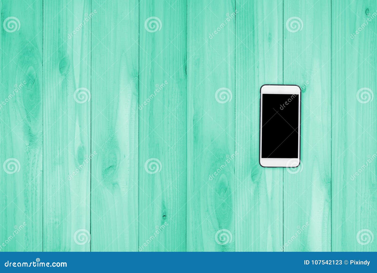 Telefono Cellulare Con Derisione Nera Dello Schermo Su Su Legno ...