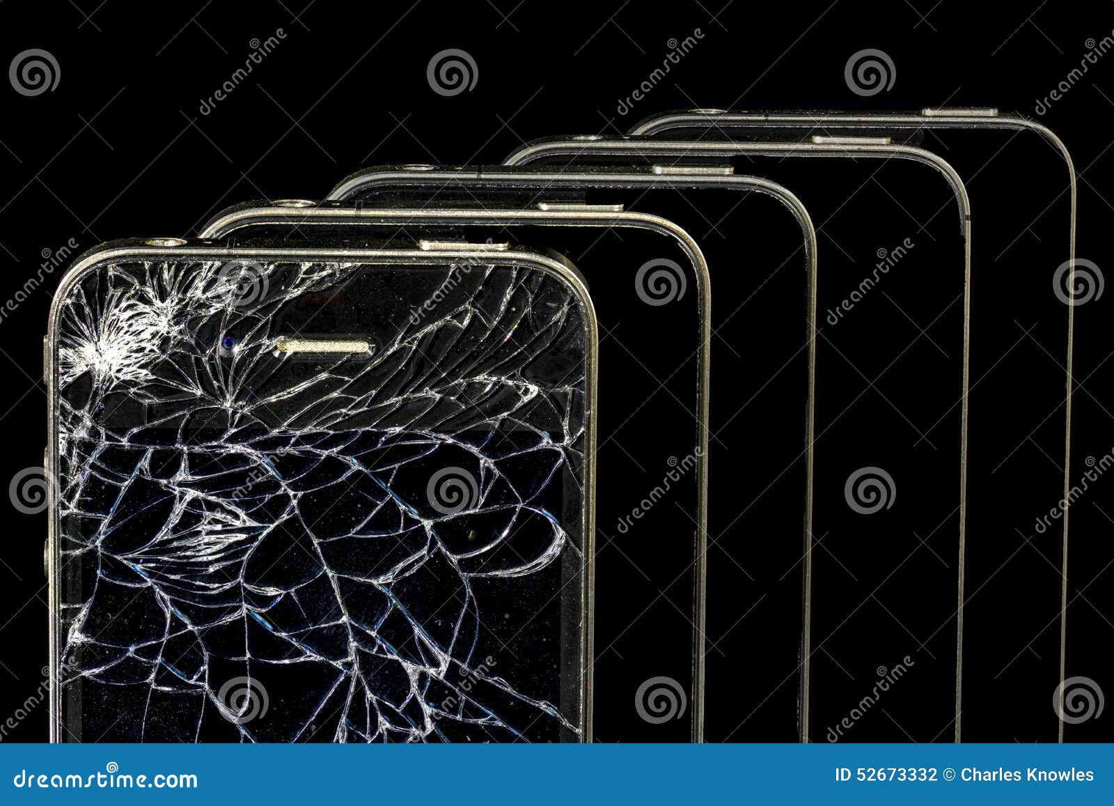 Telefono Cellulare Rotto Con Altri Fotografia Stock - Immagine di ...