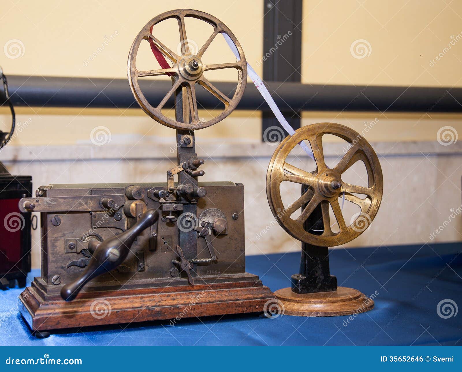 Telegrafo fotografia stock. Immagine di comunicazione - 35652646