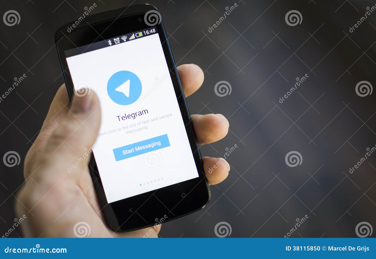 Telegram Mobile Application Editorial Image - Image of send, messenger ...