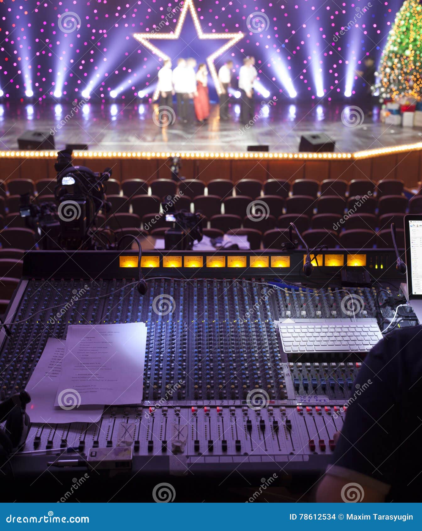 Television Broadcast Gallery. Editorial Stock Image - Image of ...