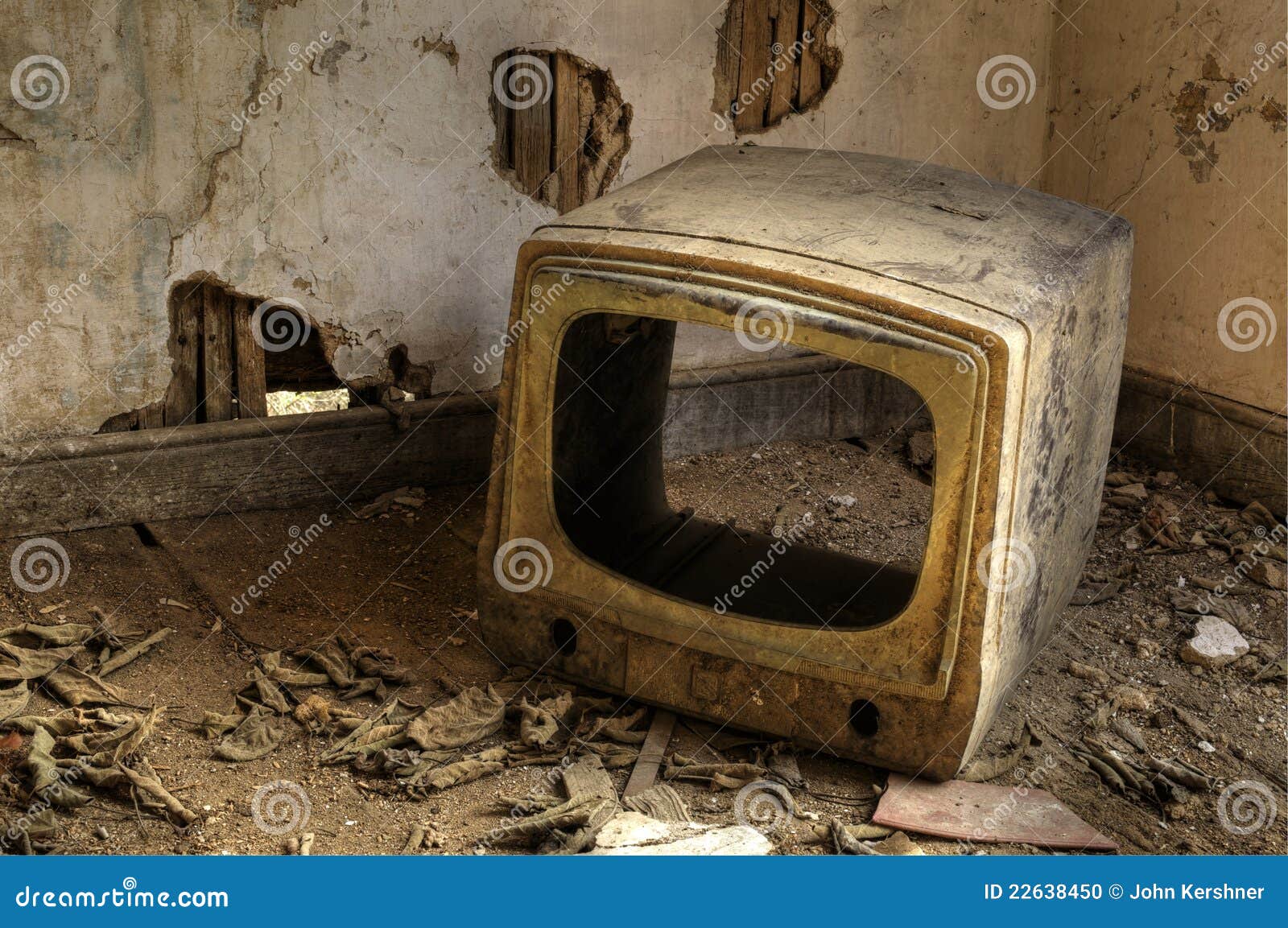 Televisione rotta fotografia stock. Immagine di architettura - 22638450