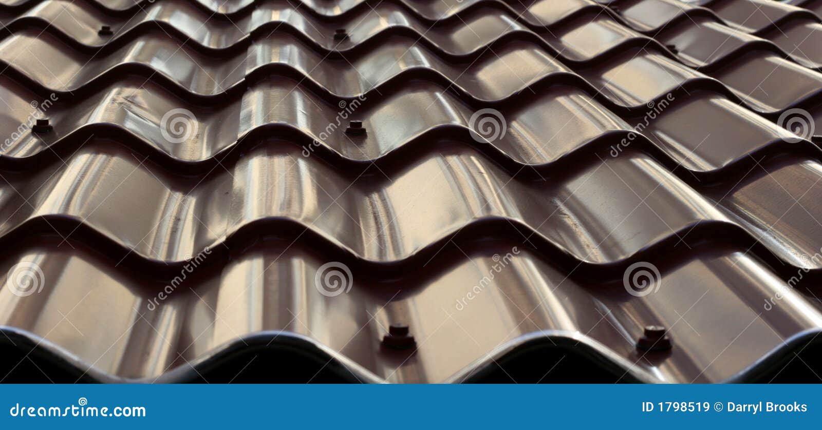 Telhas do metal imagem de stock. Imagem de cerâmico, material - 1798519