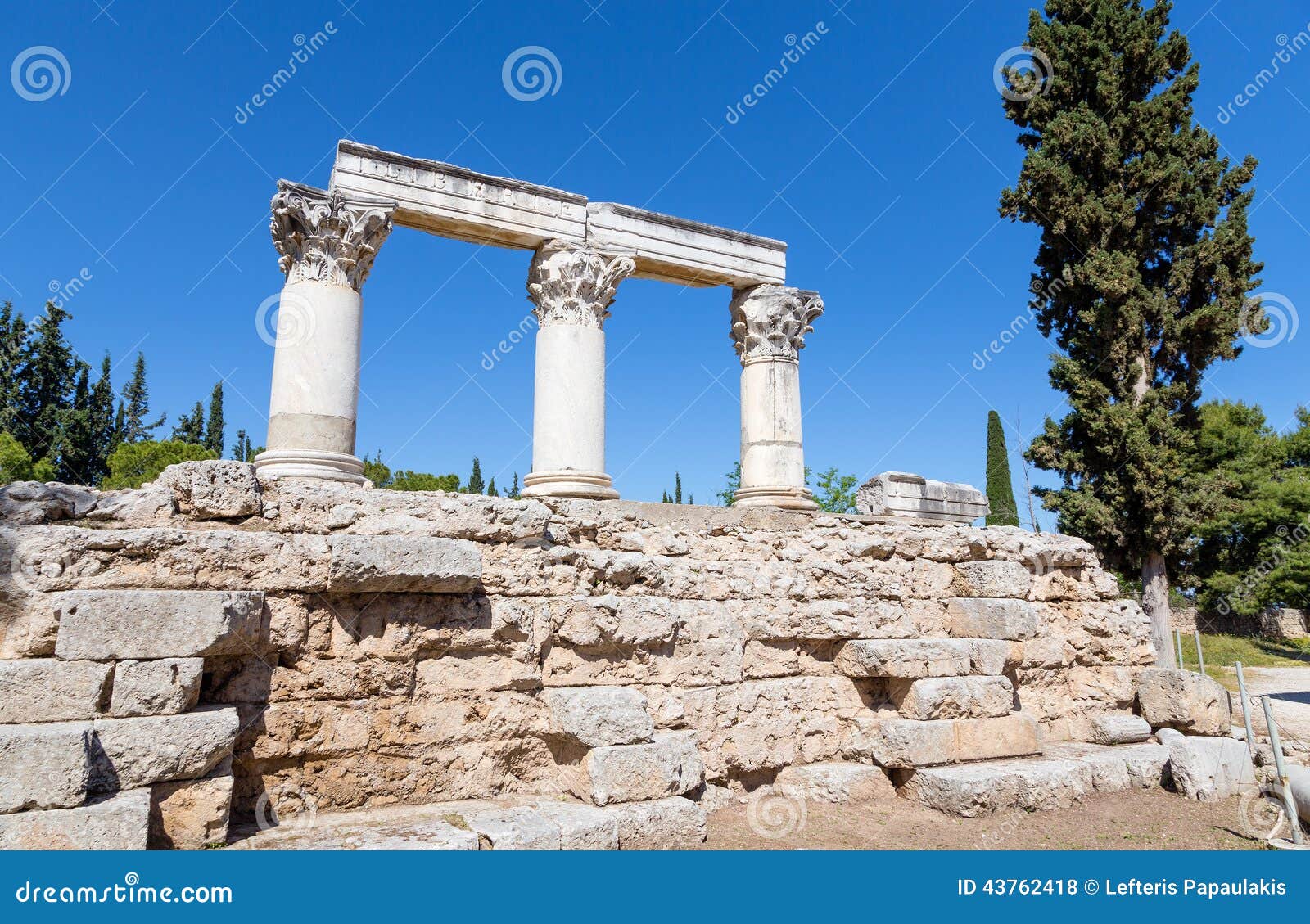Tempel E, Altes Korinth, Griechenland Stockfoto - Bild von peloponnes ...
