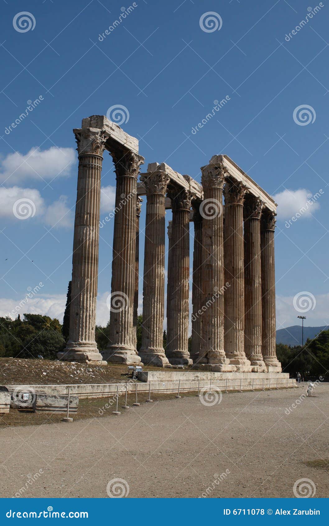 Tempel van Olympian Zeus stock foto. Image of traditioneel - 6711078