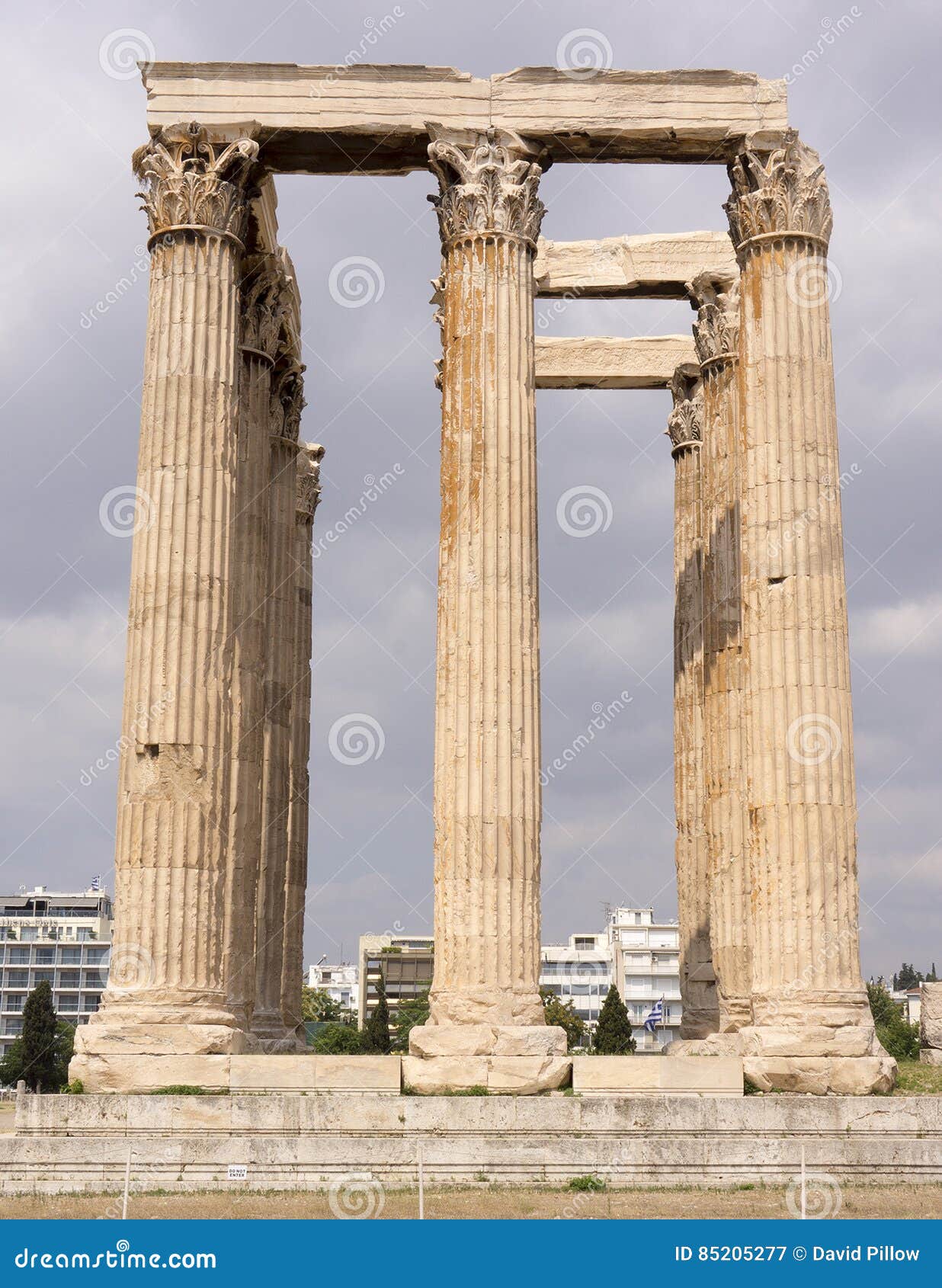 Tempel Van Zeus in Athene, Griekenland Redactionele Fotografie - Image ...