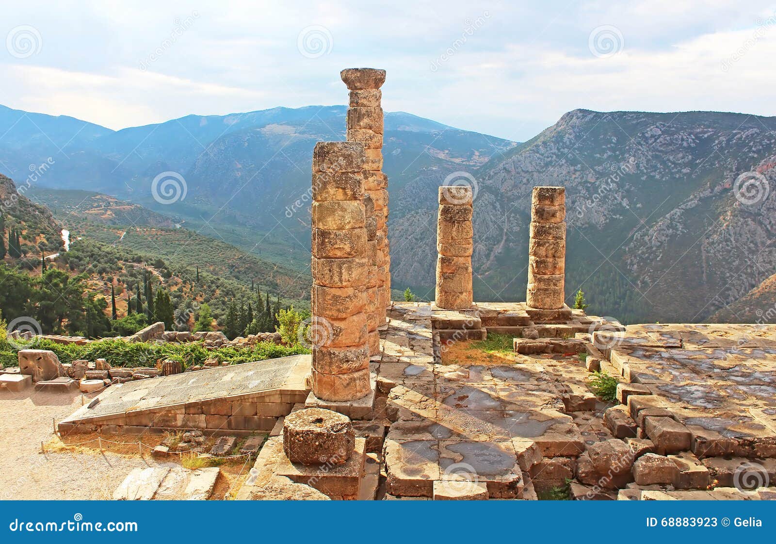 Tempel Von Apollo in Delphi, Griechenland Stockbild - Bild von ruinen ...