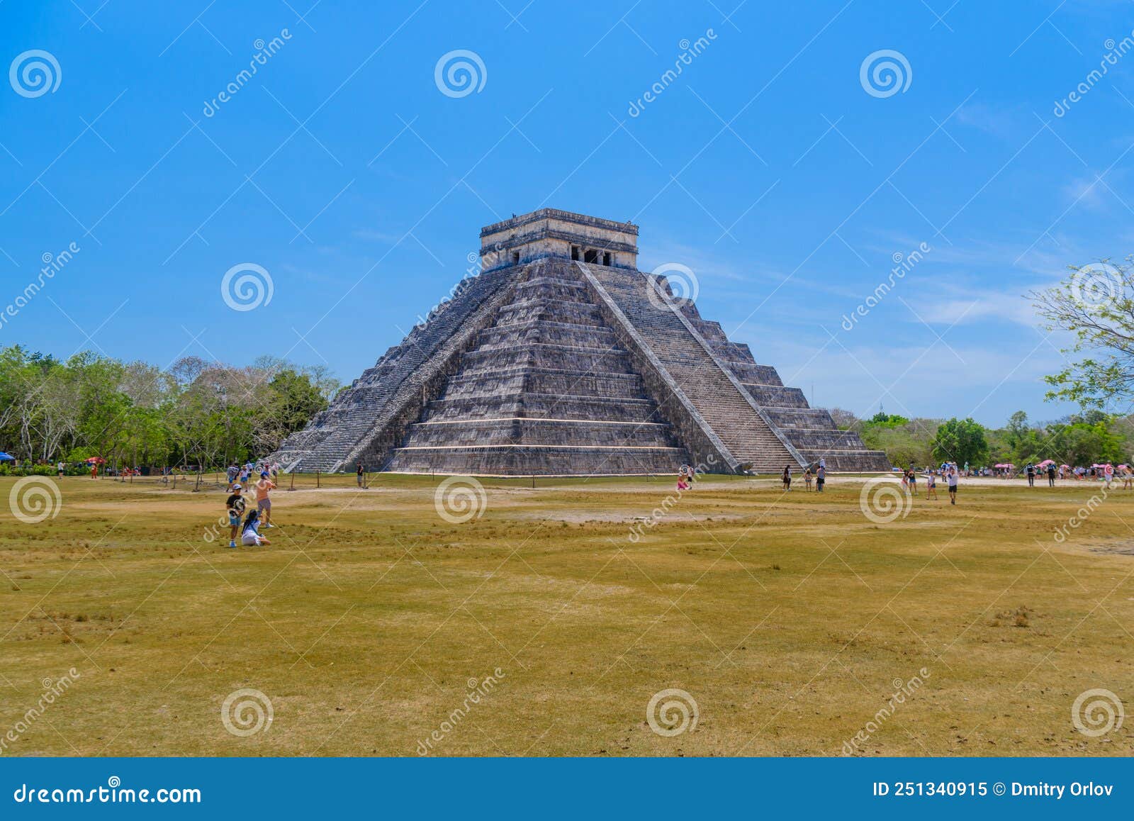 Tempelpyramide Des Kukulcan El Castillo Chichen Itza Yucatan Mexico ...