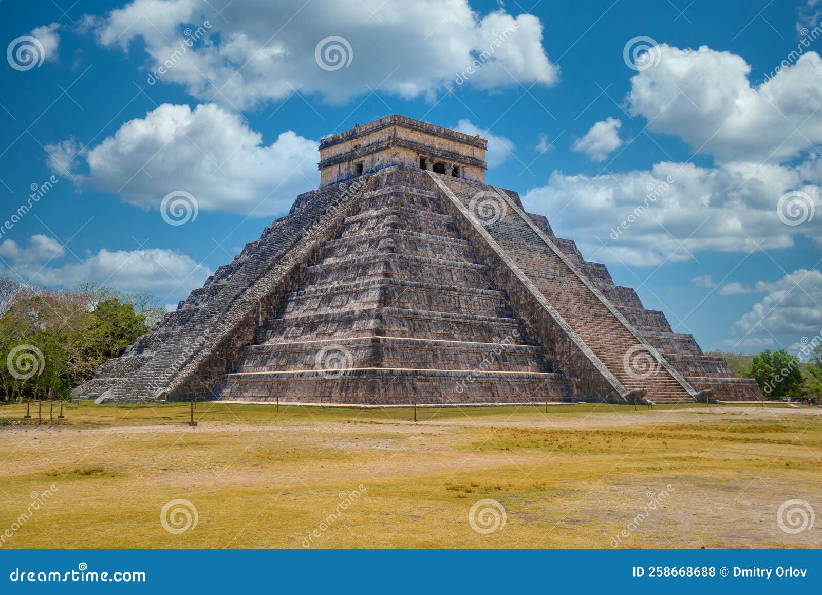 Tempelpyramide Des Kukulcan El Castillo Chichen Itza Yucatan Mexico Maya Zivilisation Stockfoto ...