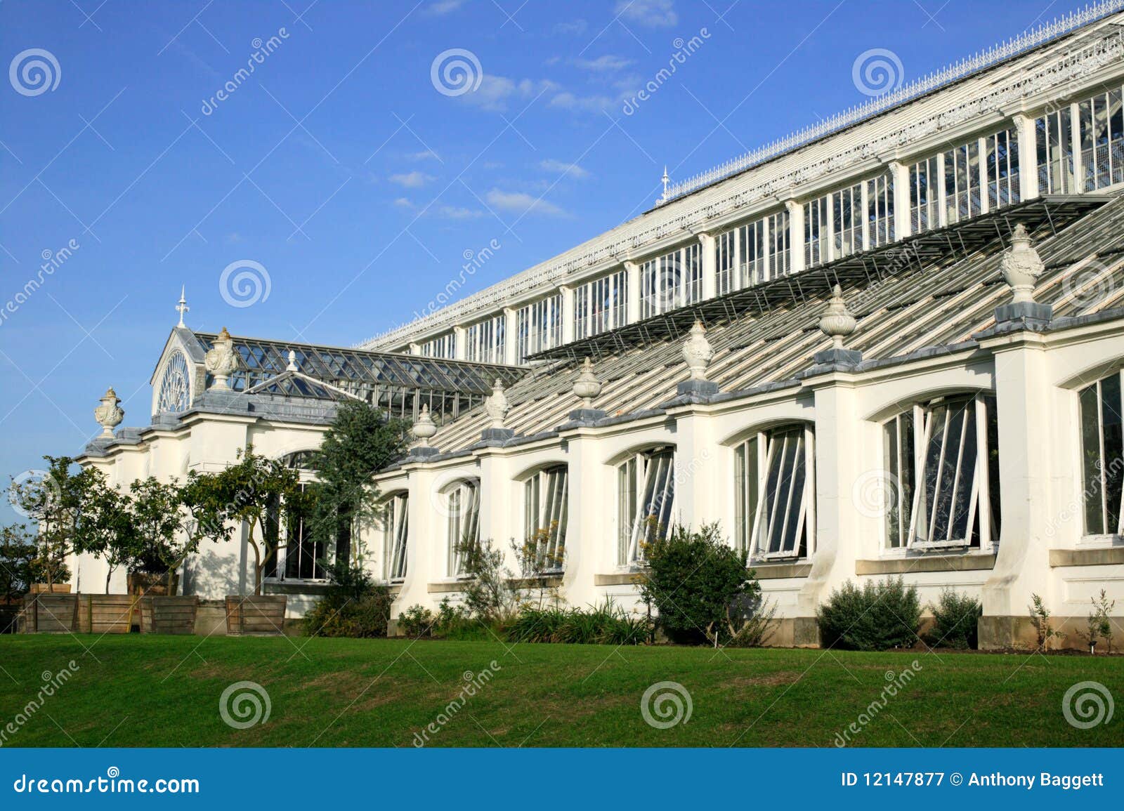 The Temperate House at Kew Gardens Stock Image - Image of landscaped ...