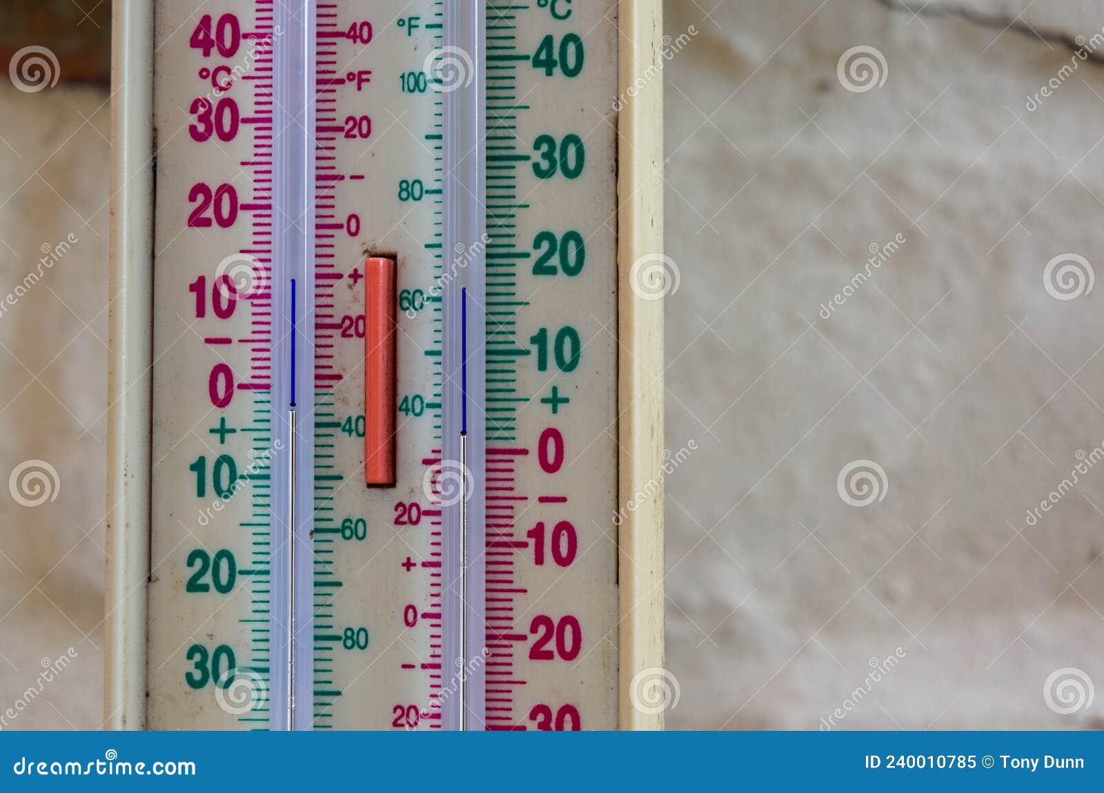 Temperature Outside Reading Below Zero in Winter Stock Image - Image of ...