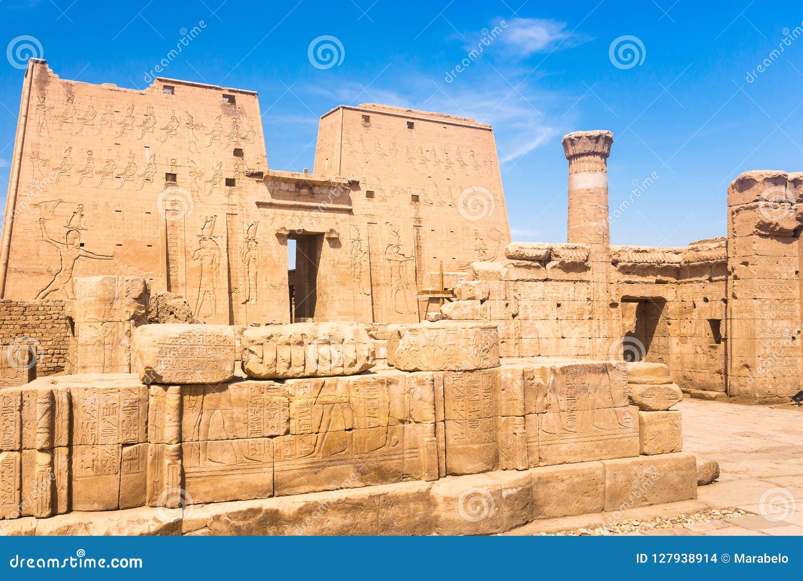 Tempio Di Horus, Edfu, Egitto Fotografia Stock - Immagine di ...
