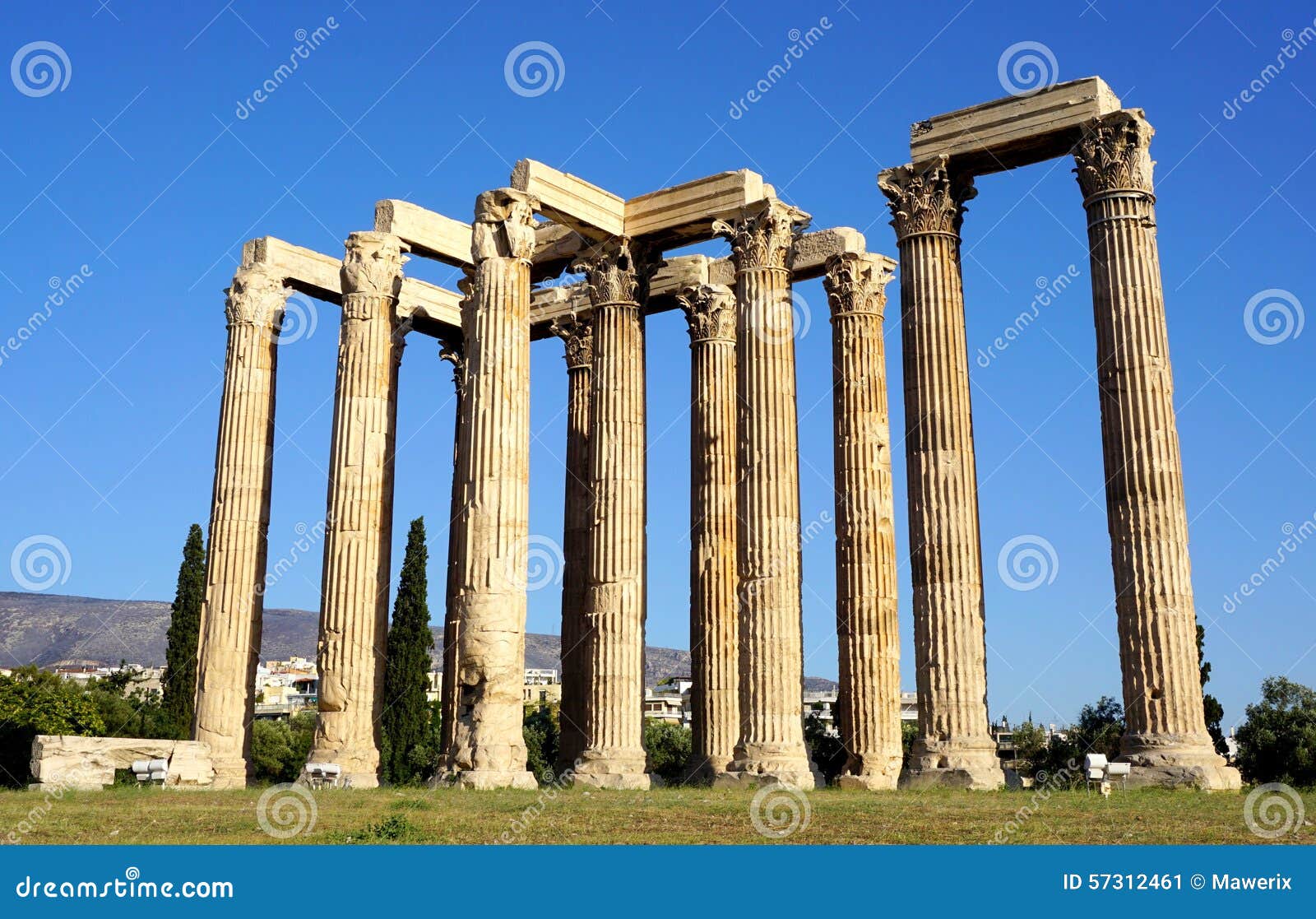 Tempio di Zeus immagine stock. Immagine di struttura - 57312461