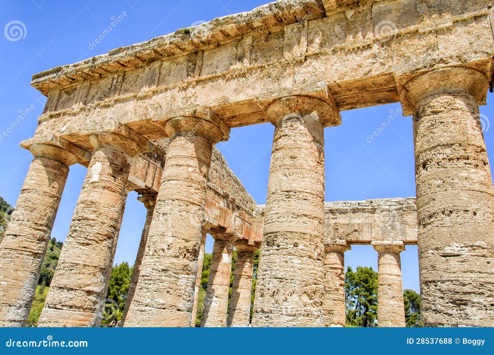 Tempio Dorico in Segesta, Sicilia Fotografia Stock - Immagine di isola ...