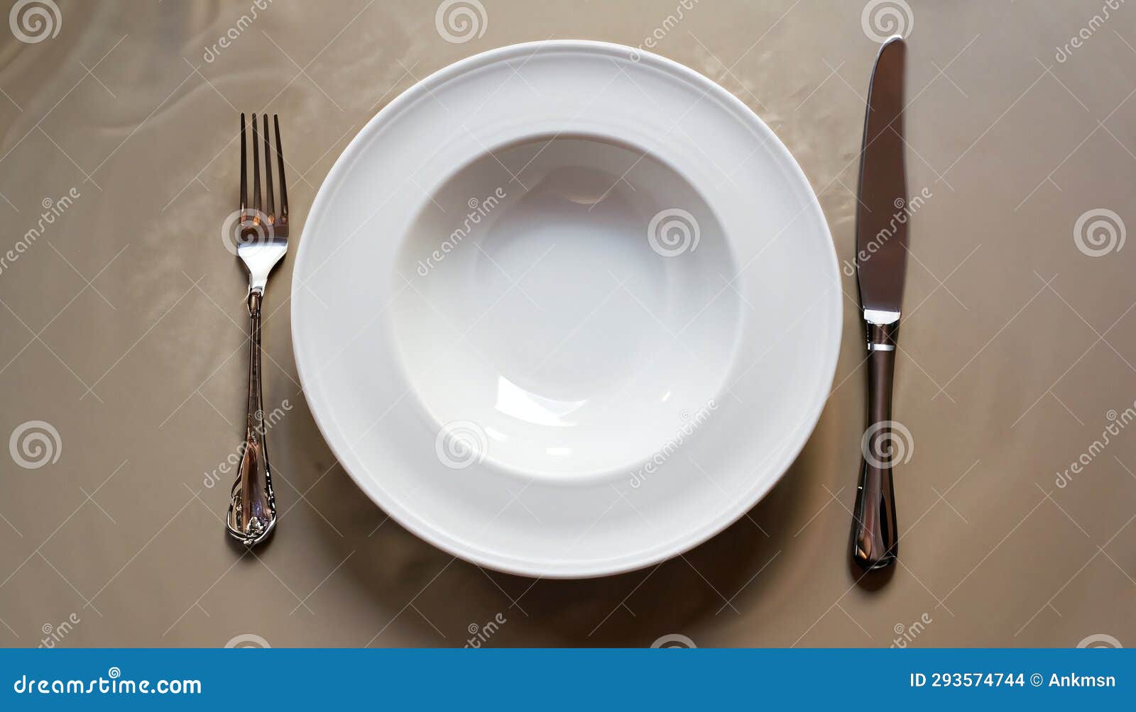 Template Empty Plate in Expensive Luxury Restaurant. Tableware Serving ...