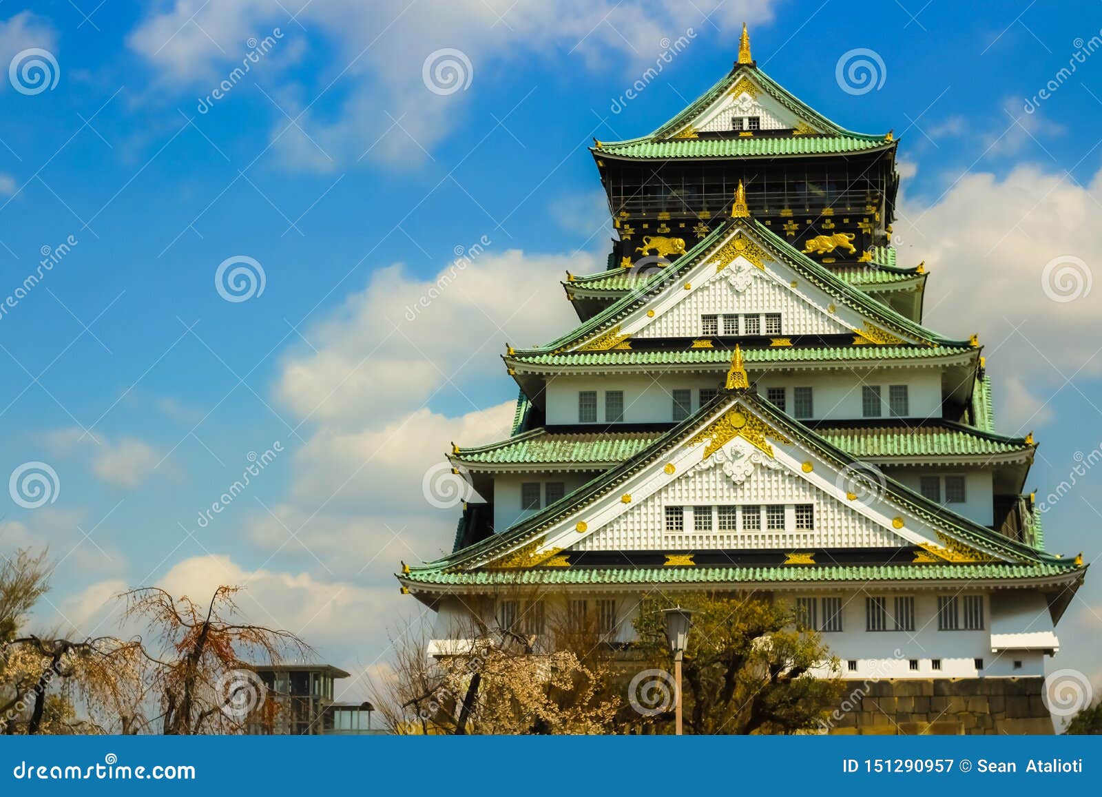 Osaka Castle, Which is One of the Most Famous Buildings in Japan ...