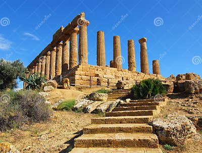 Temple in Agrigento ( Sicily ) Stock Image - Image of ruin, greek: 11536107