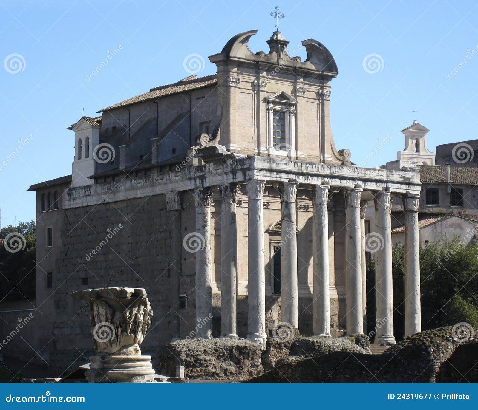 Temple of Antonius Pius and Faustina Stock Image - Image of city ...
