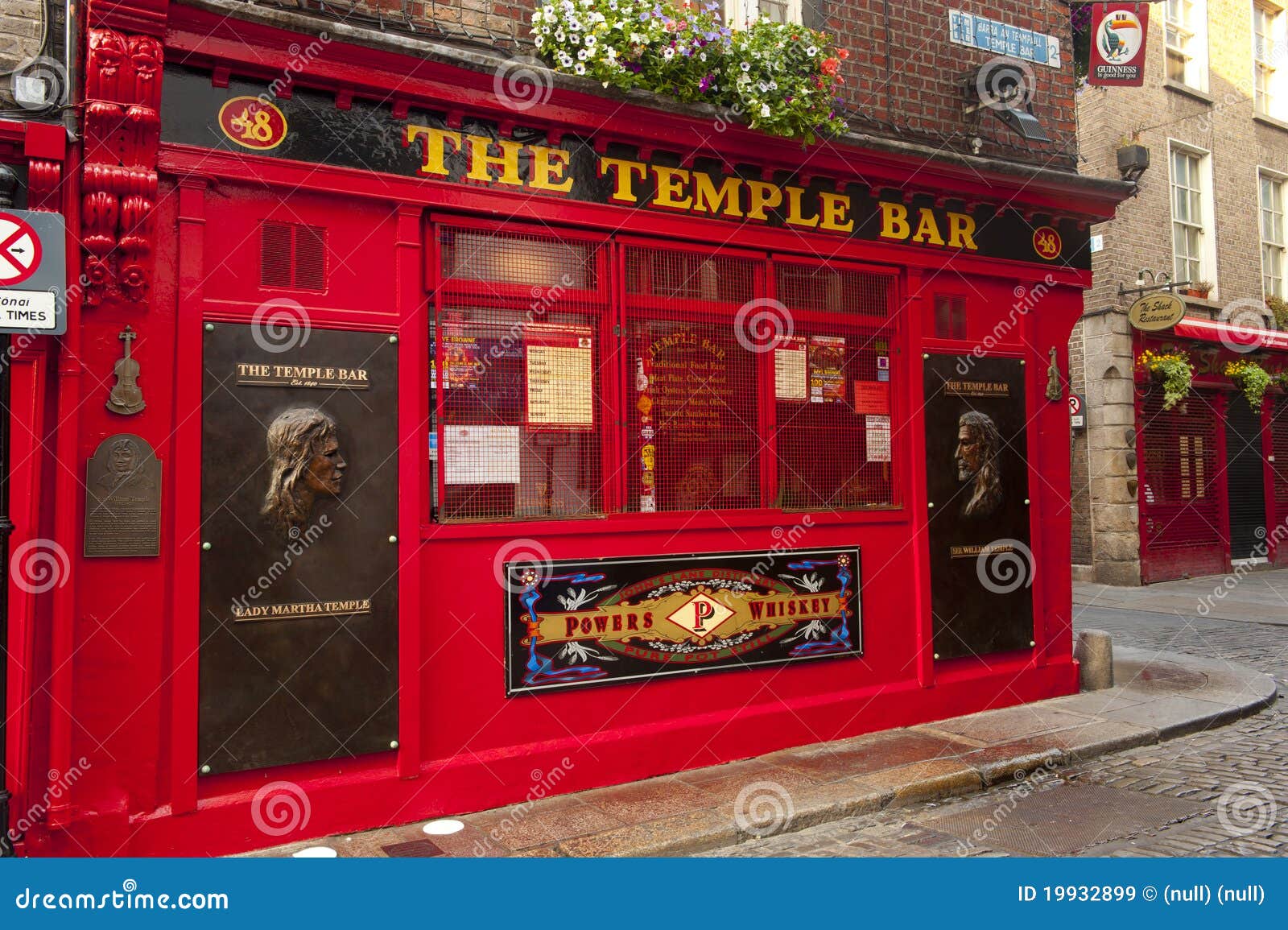 The Temple Bar editorial stock image. Image of banner - 19932899
