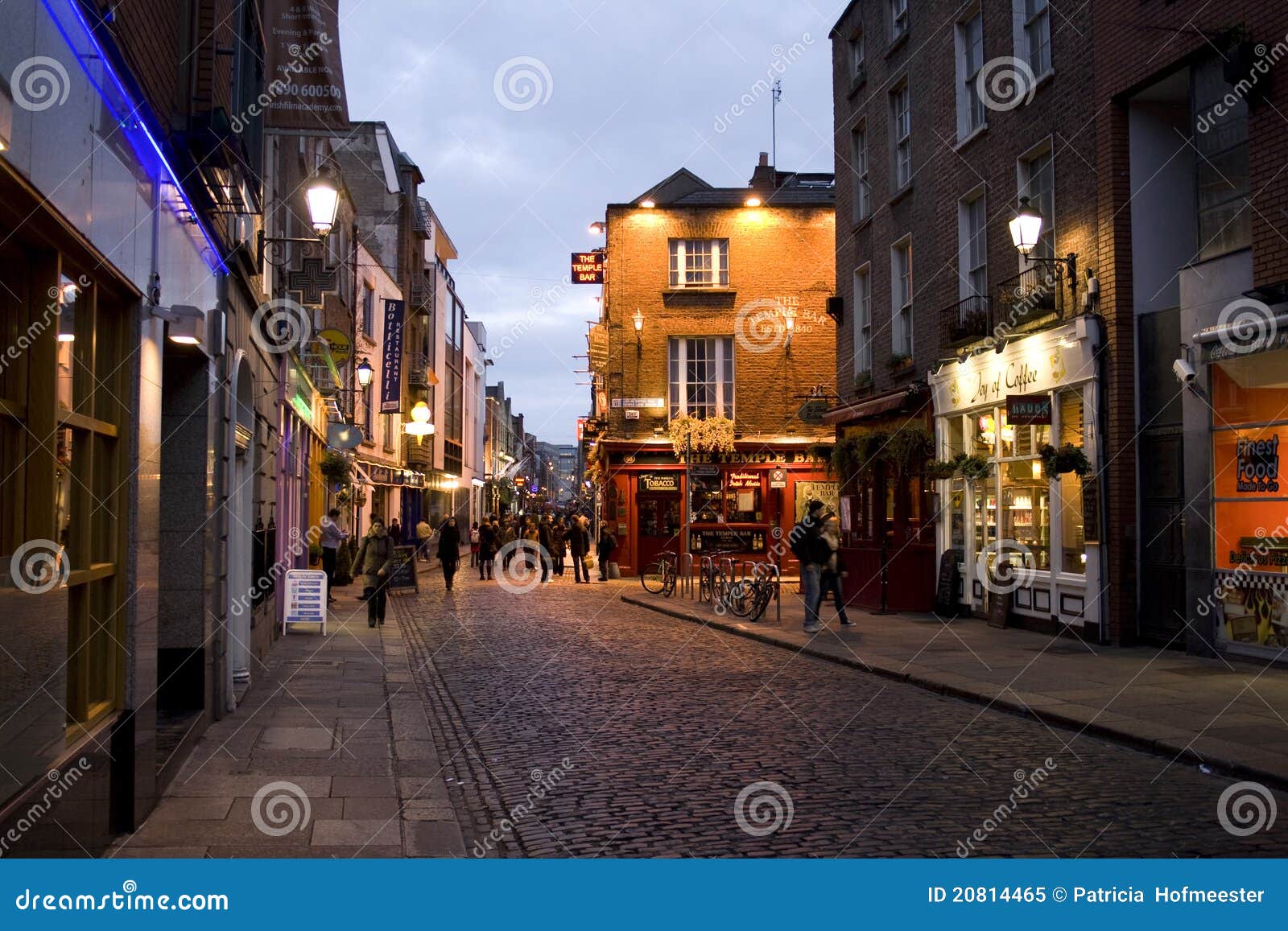 Temple Bar District in Dublin at Night Editorial Image - Image of irish ...