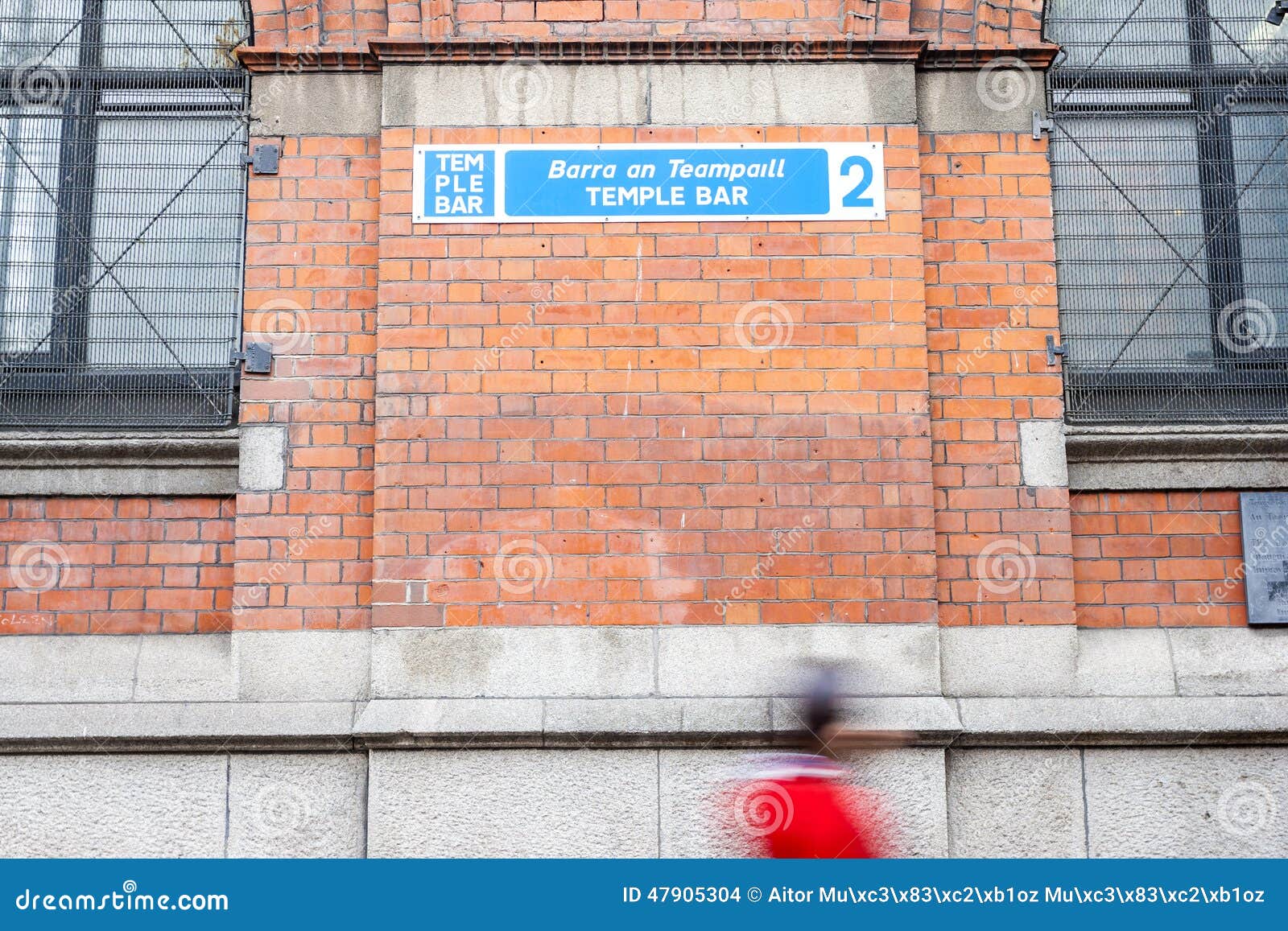 Temple Bar Sign stock photo. Image of people, sign, landmark - 47905304