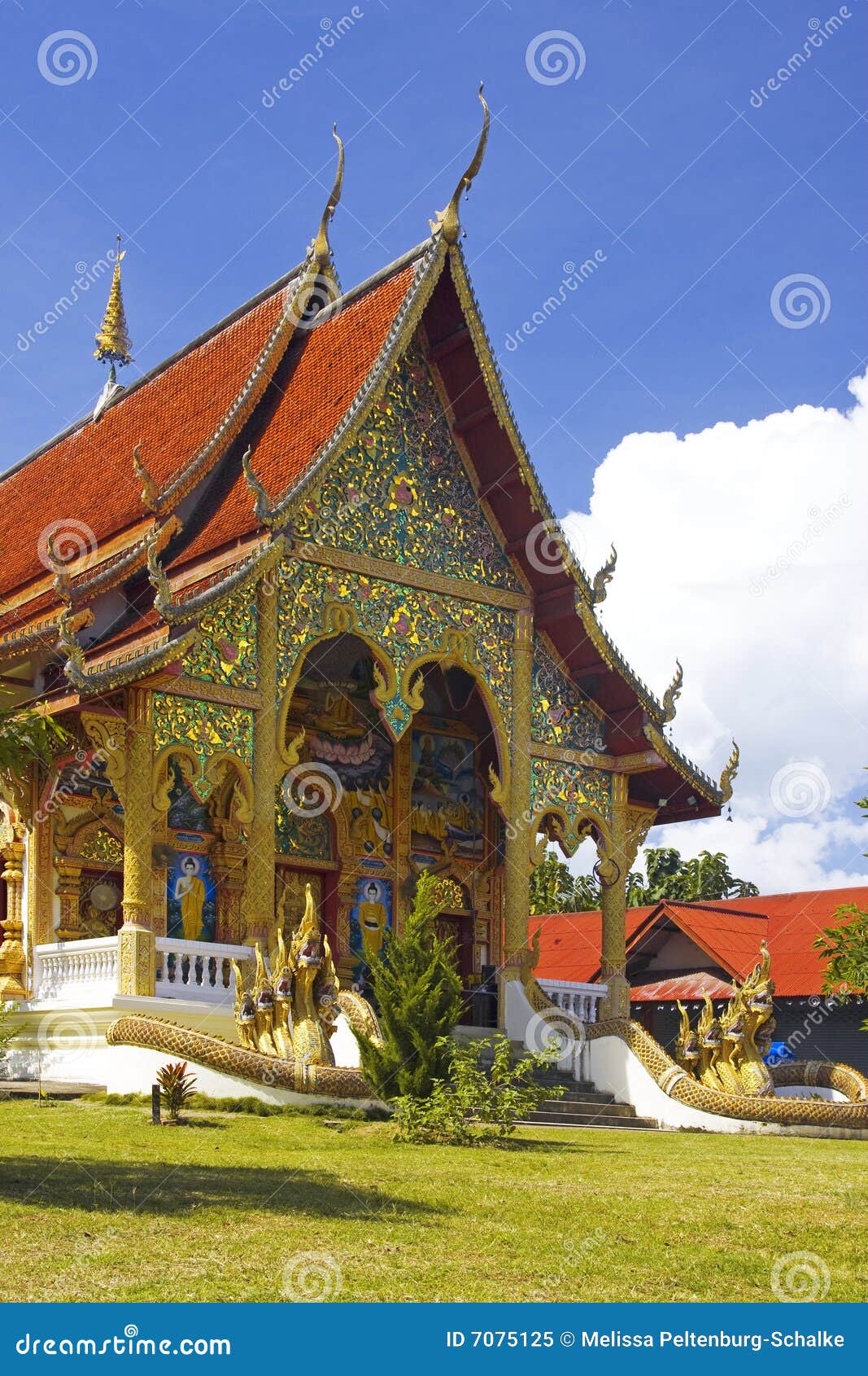 Temple bouddhiste image stock. Image du spirituel, destination - 7075125