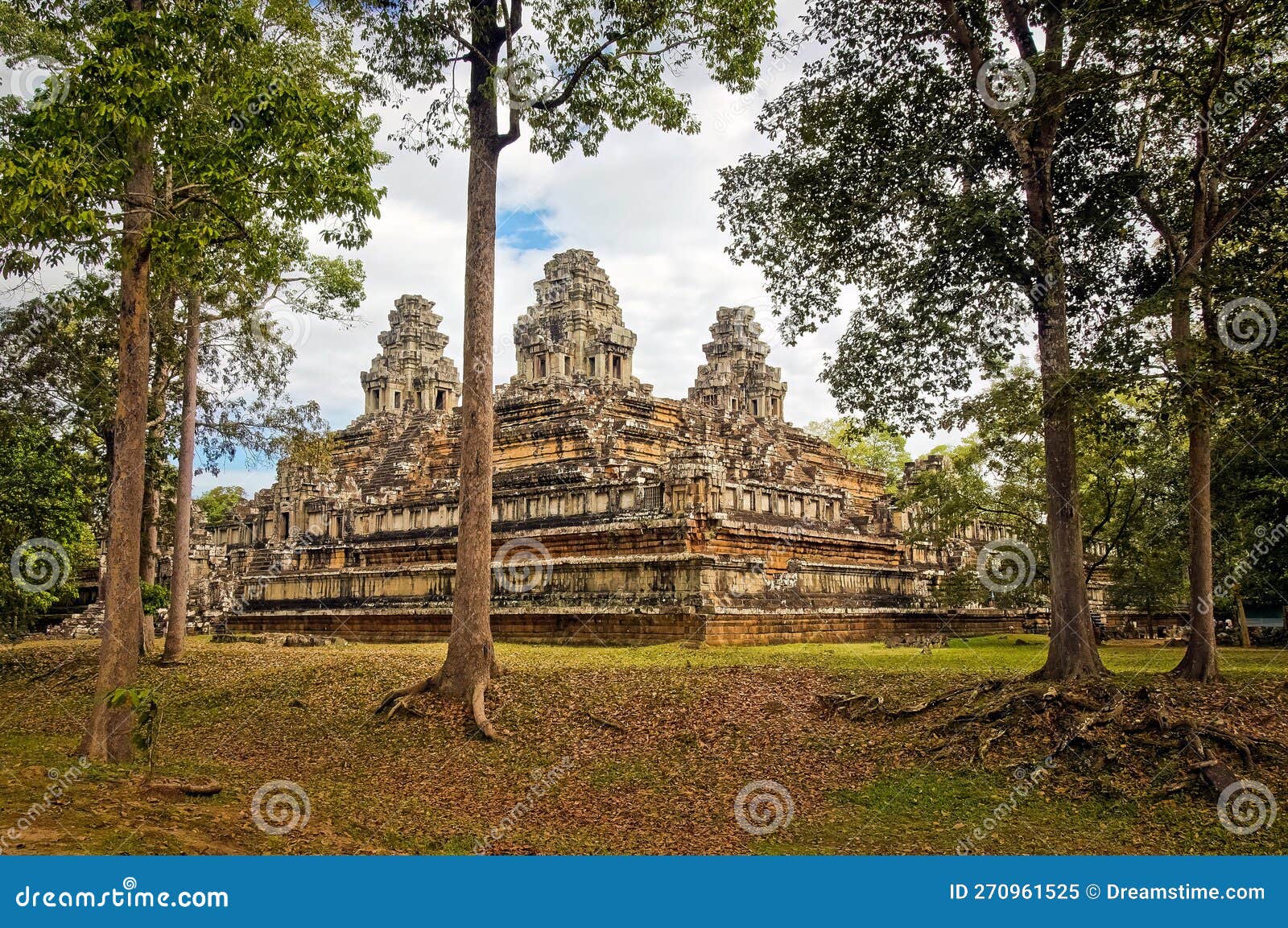 The Temple Complex of Angkor Wat Stock Image - Image of stone, scenery ...